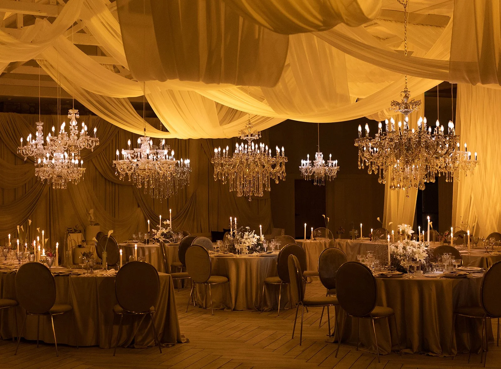 Romantic Day-to-Night Wedding Inspiration with Luxurious Lighting ...