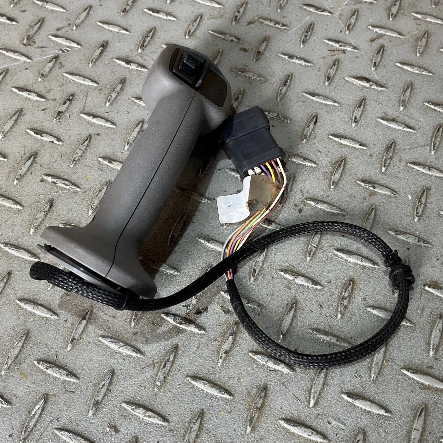 Earthmoving Parts & Service Solutions - Parts — Earth Moving Parts ...