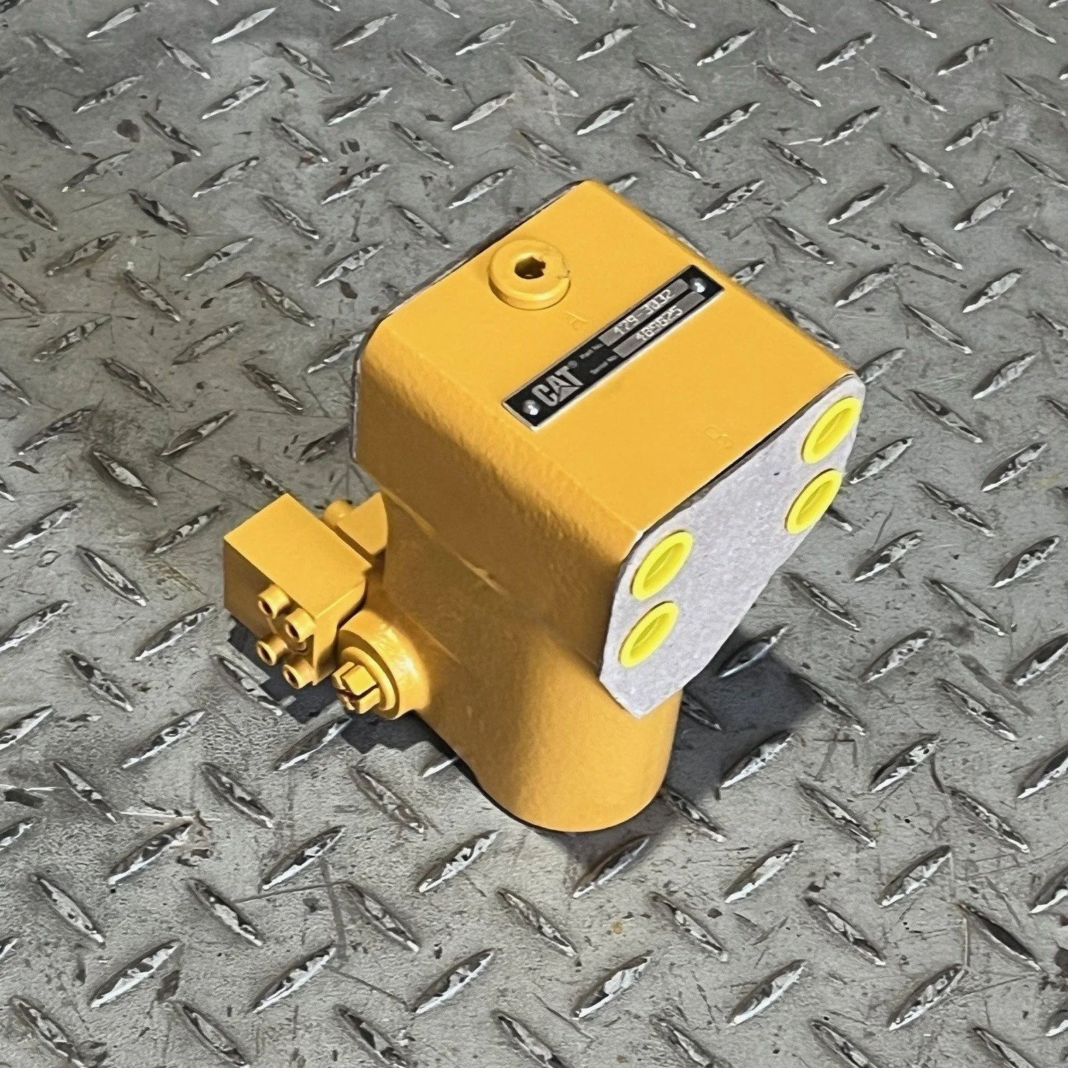 Earthmoving Parts & Service Solutions - Parts — Earth Moving Parts ...