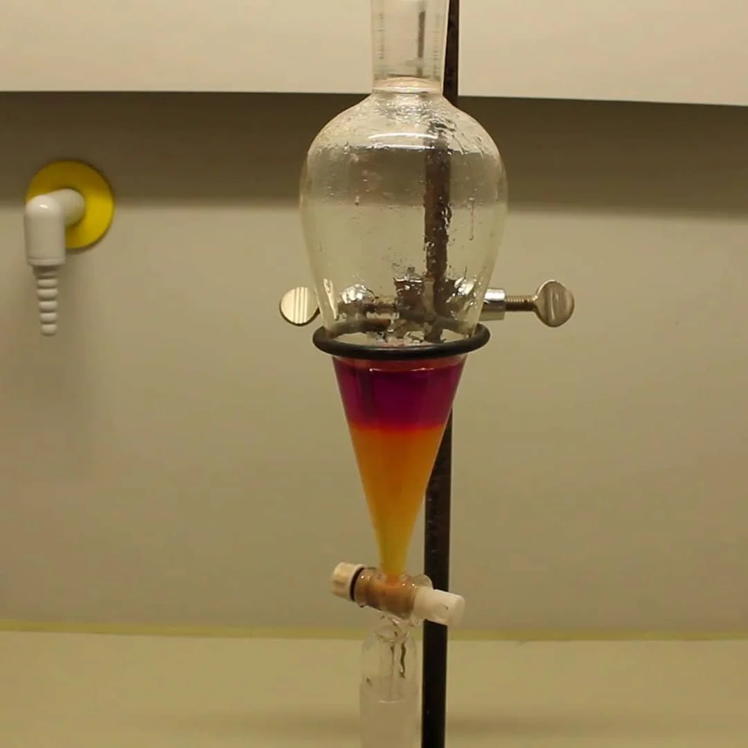 Flüssig-Flüssig-Extraktion — Chemie-Experimente
