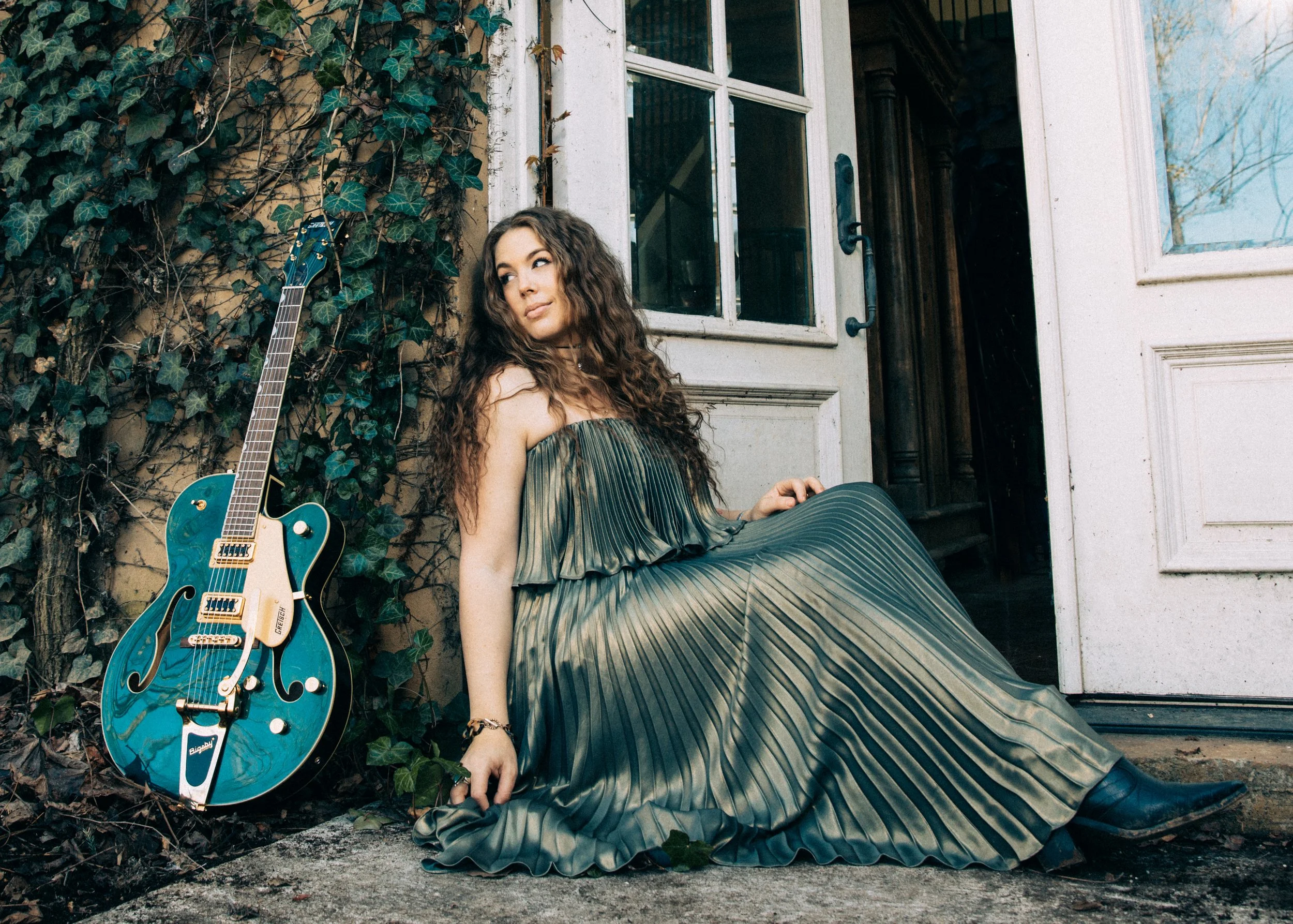 Biography — SHANNON LABRIE