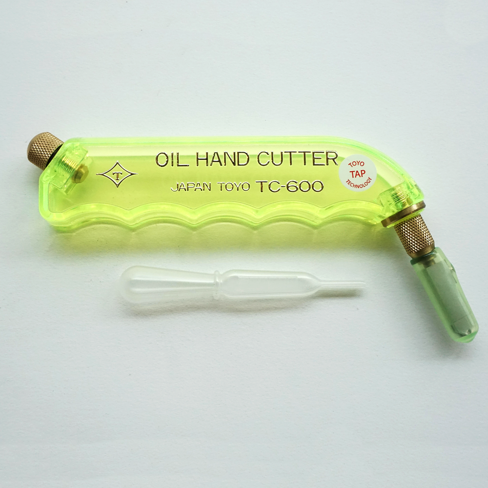 Glass Cutter Oil — The Chicago Mosaic School