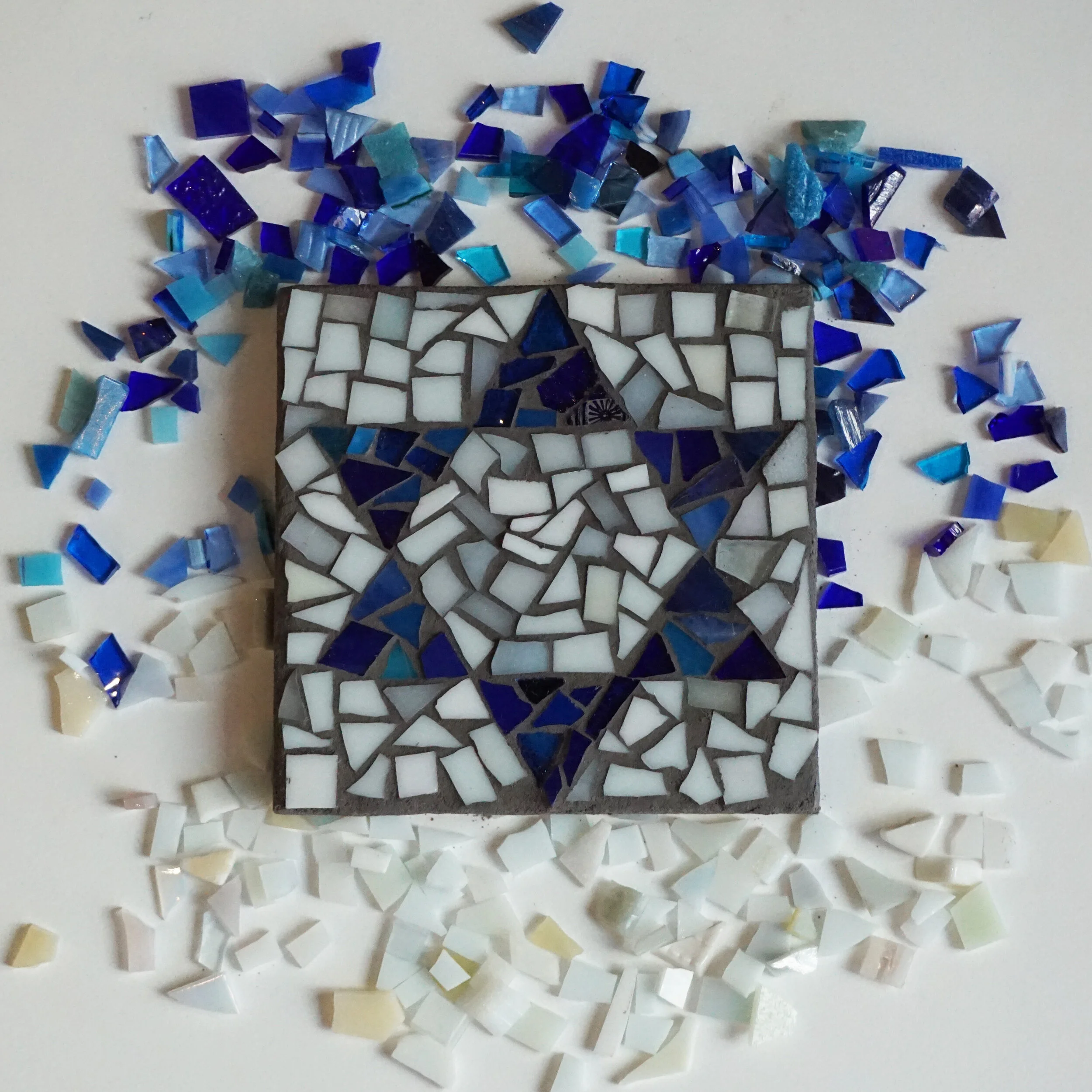 Confetti 4"x4" Mosaic Tile DIY Kit — The Chicago Mosaic School