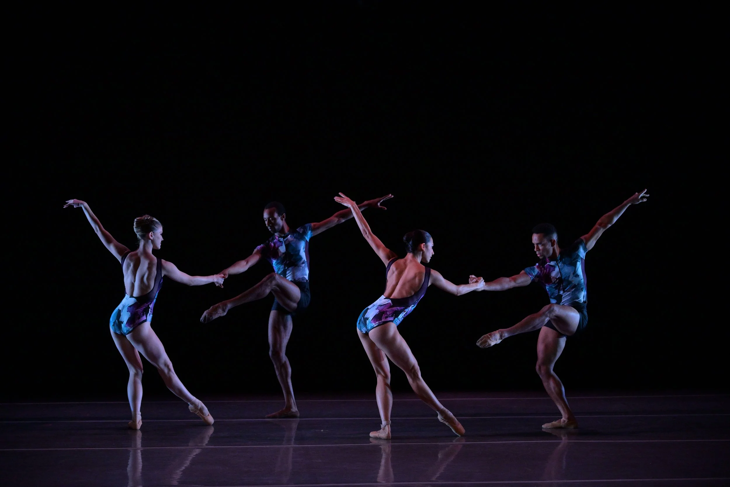 Hélène Simoneau Danse | Smallest Orbits