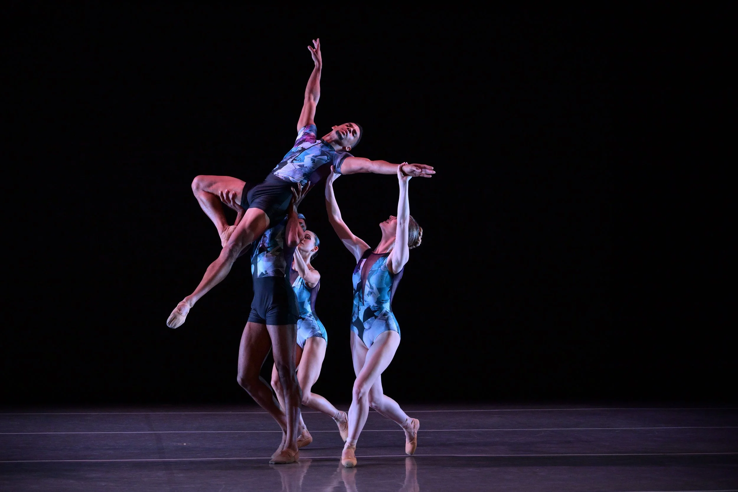 Hélène Simoneau Danse | Smallest Orbits