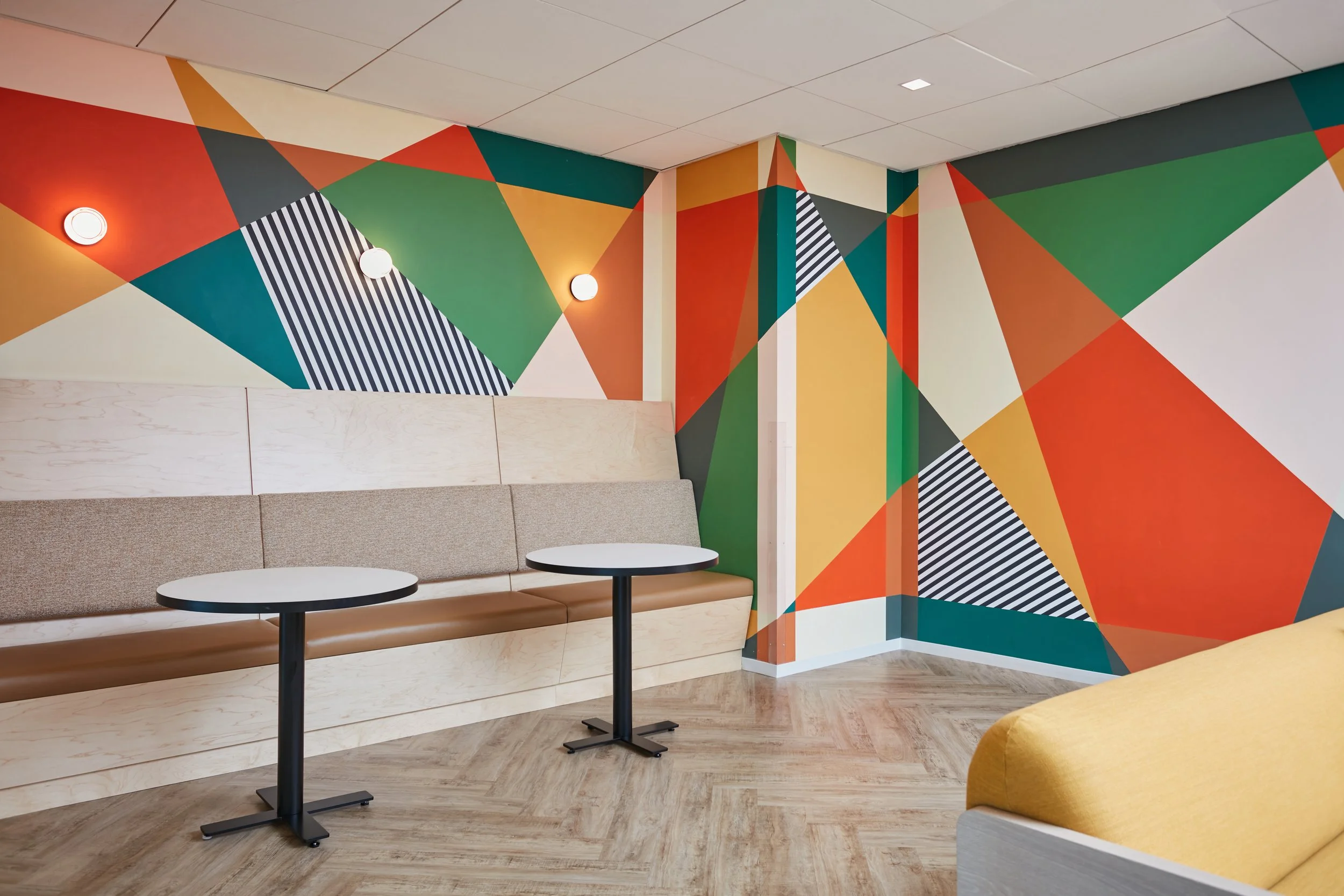 Reddit NYC Office Mural – Geometric Design by Shapes for the People ...