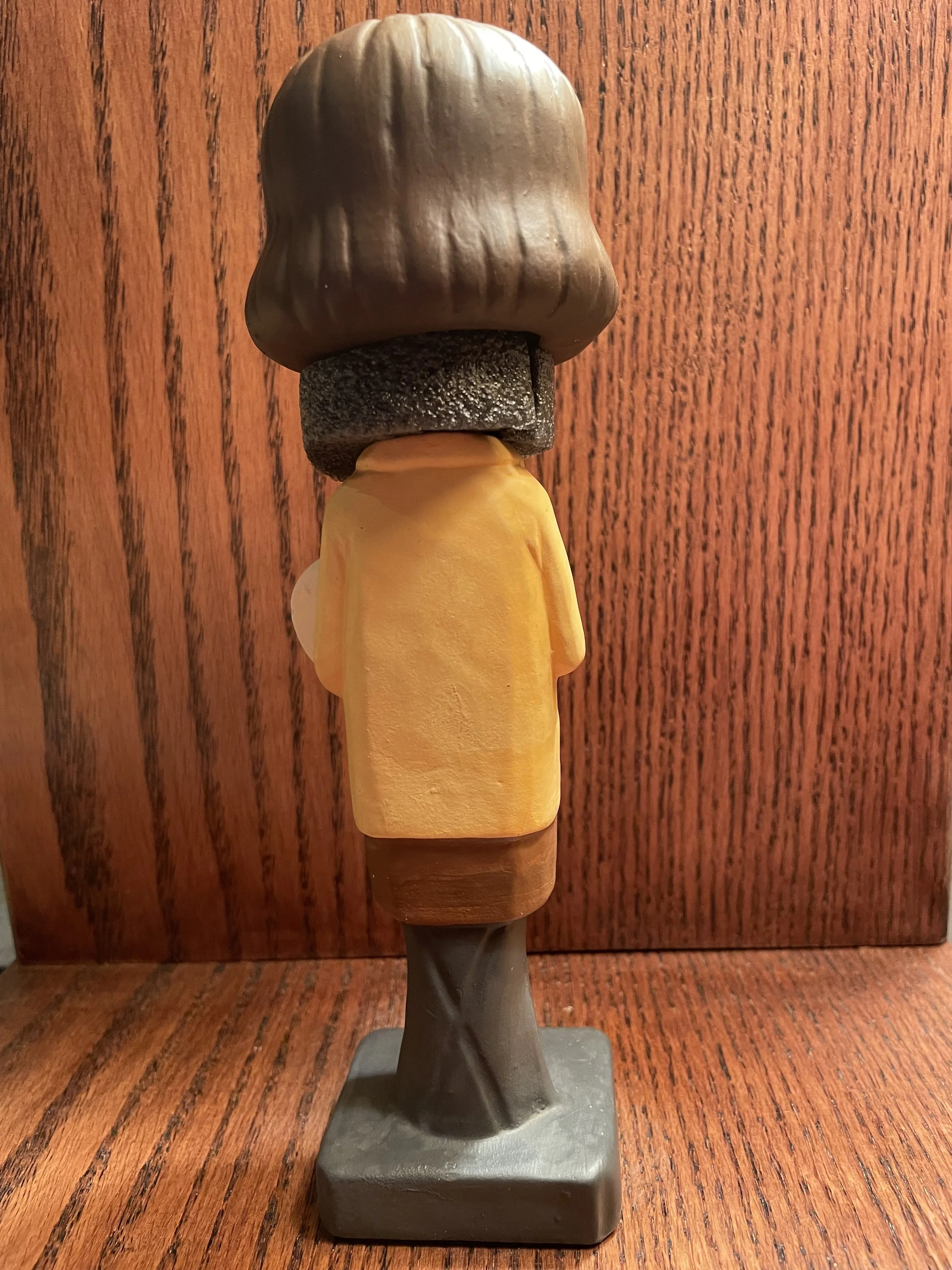 Suzy Smart Artist - Near Mint - Central PA Nodders