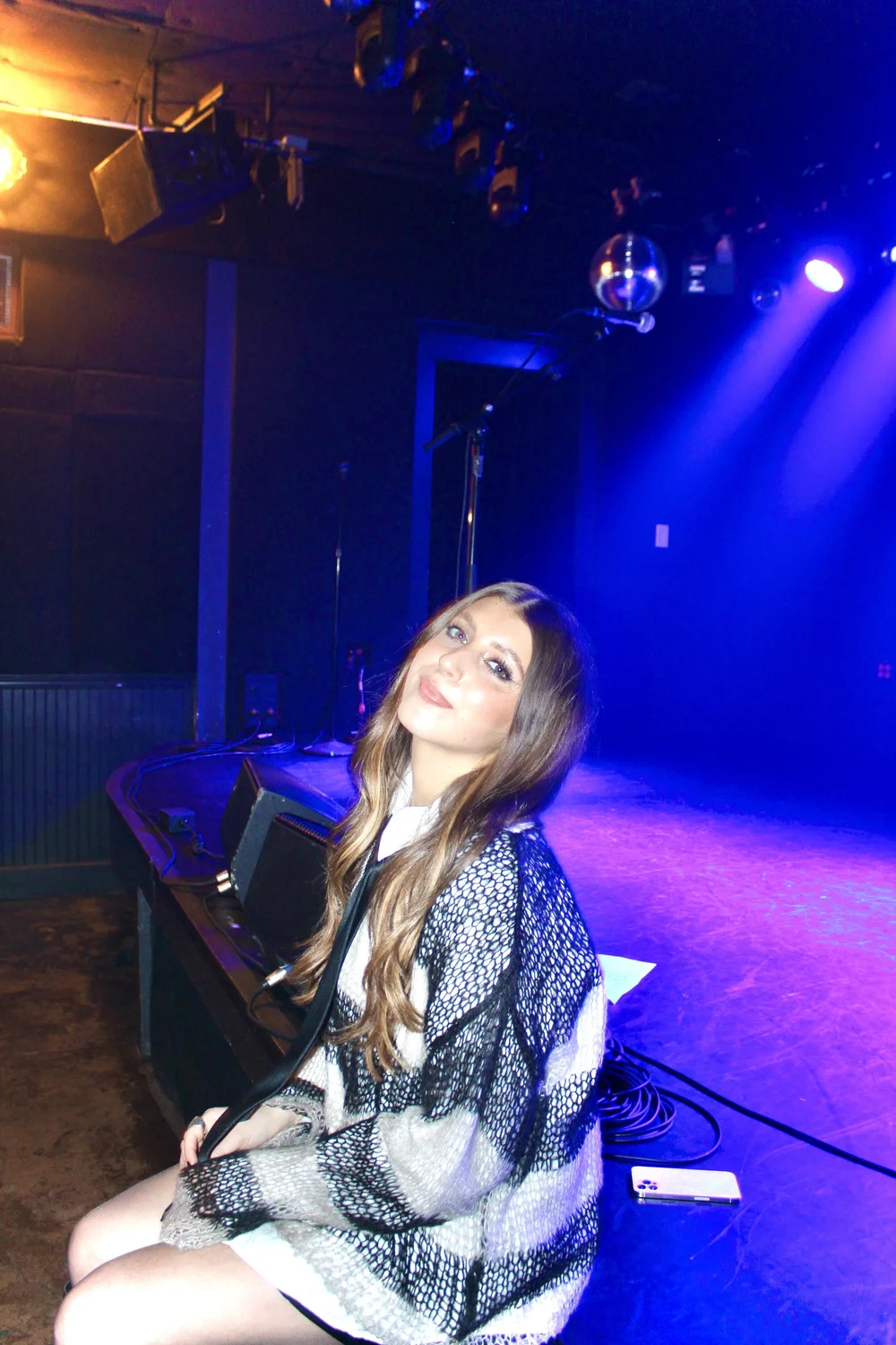 Lindsey Lomis talks to us about her new EP, touring with Joshua Bassett ...