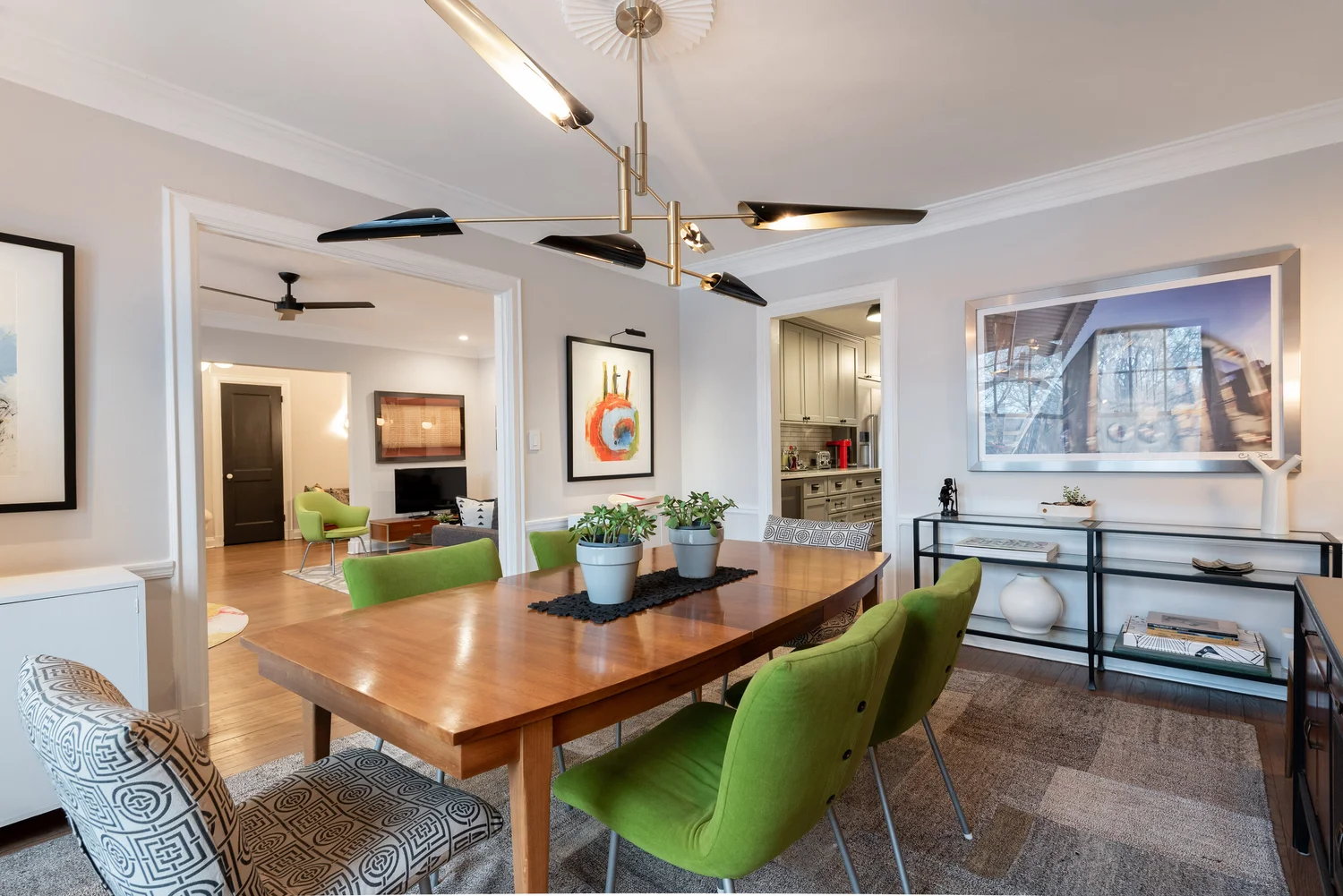 Portfolio - Uptown Vintage Apartment — Urban Source