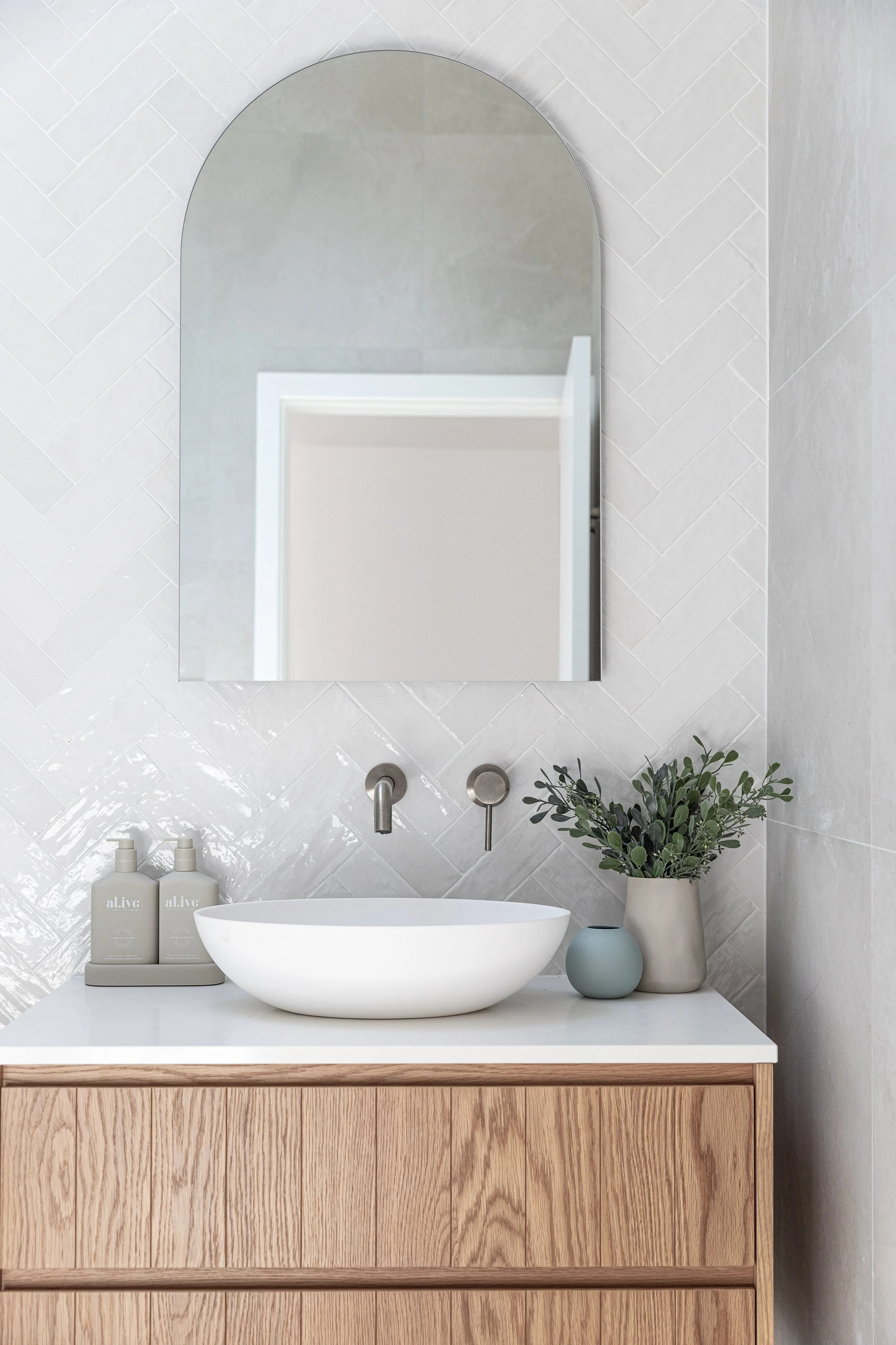 Project Pearl Beach — Mae and Co