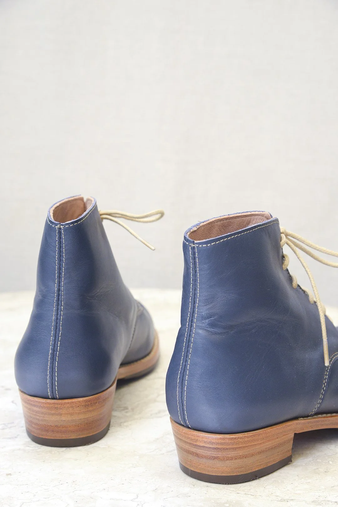 Round toe Ankle Boots - Deep Blue — CORAÇÃO ALECRIM