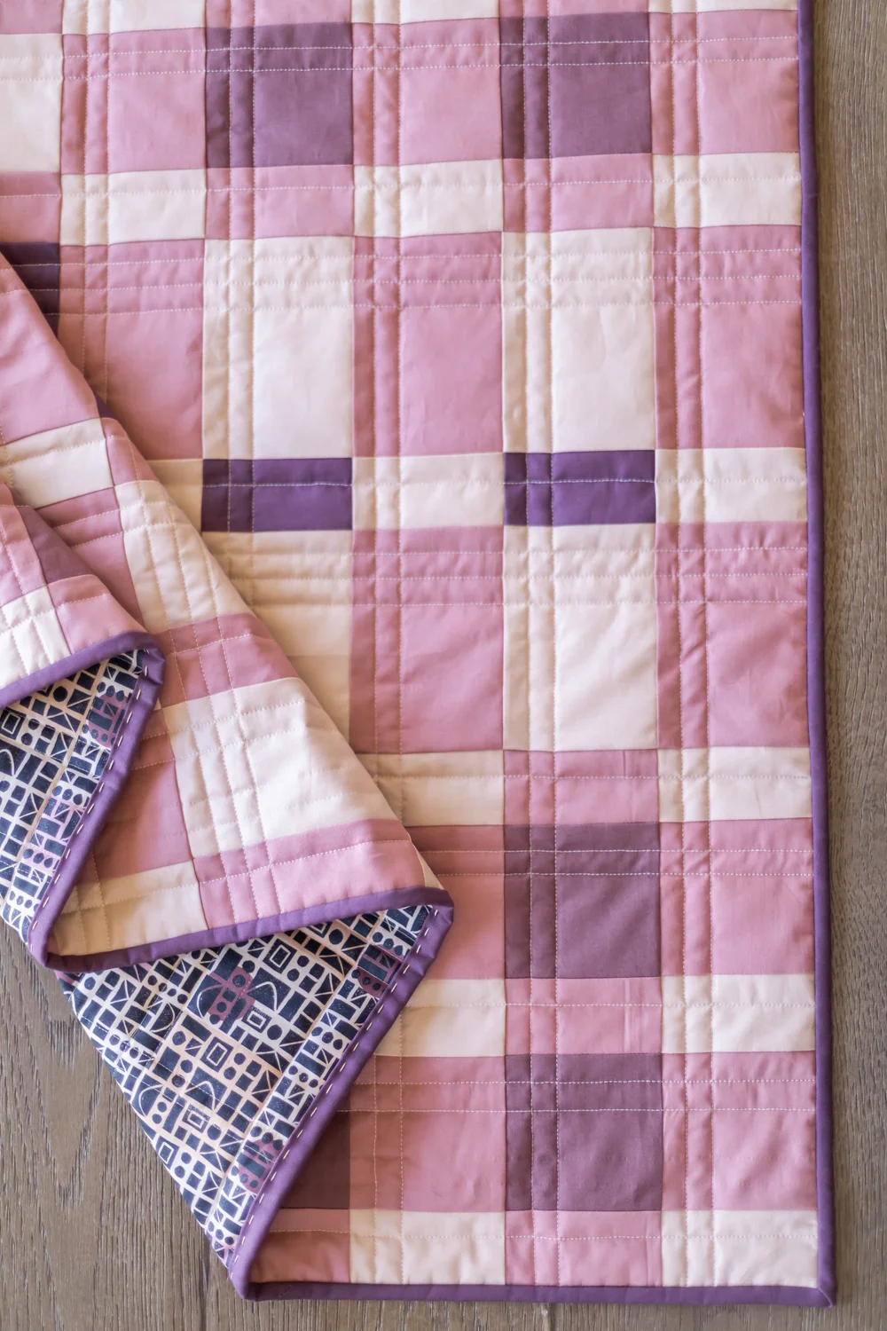 Grid View Quilt Pattern — Zahm Co.