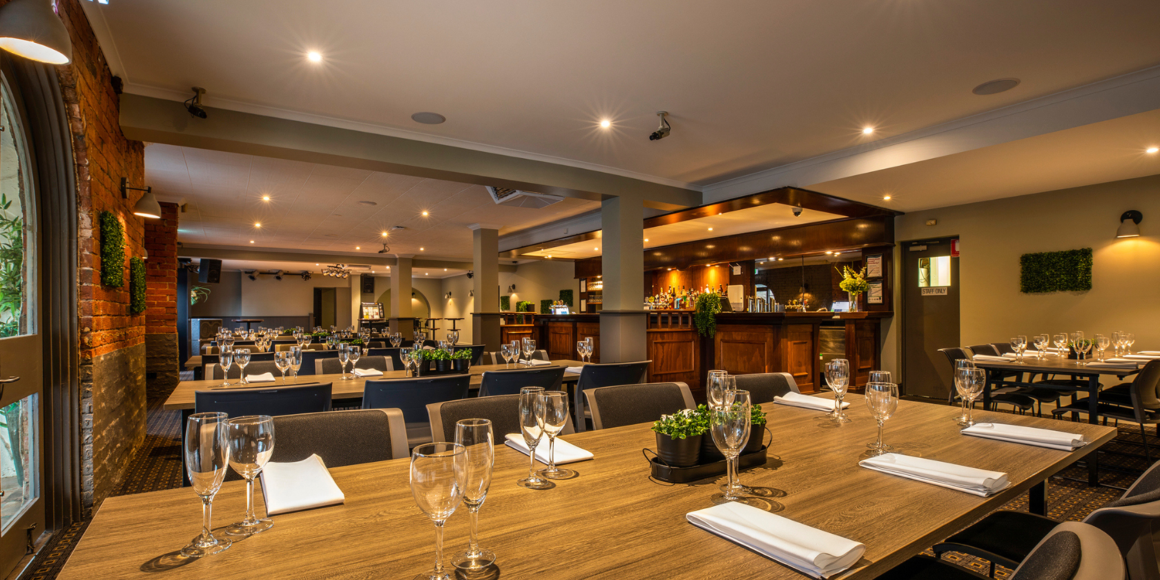 Ferntree Gully Hotel, Ferntree Gully, VIC