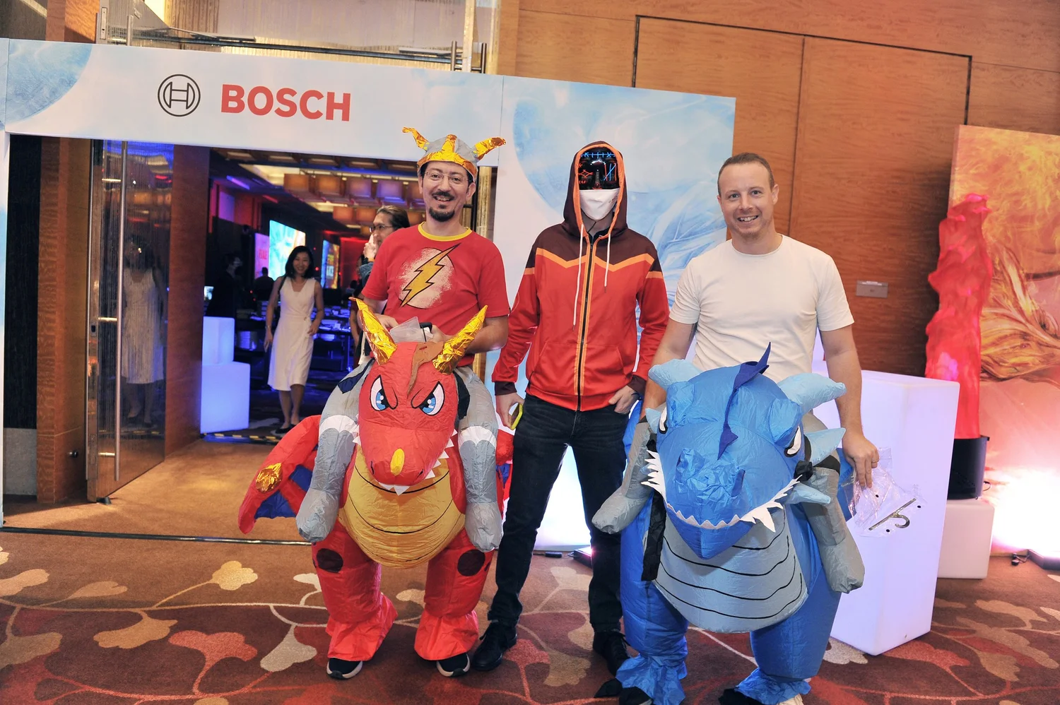 Dinner & Dance Events (Robert Bosch) — Into E