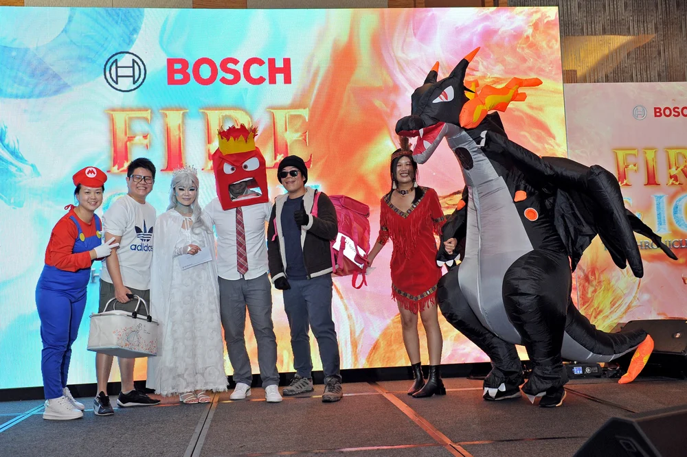 Dinner & Dance Events (Robert Bosch) — Into E