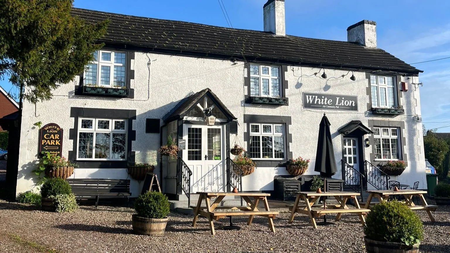White Lion, Ash Community Pub