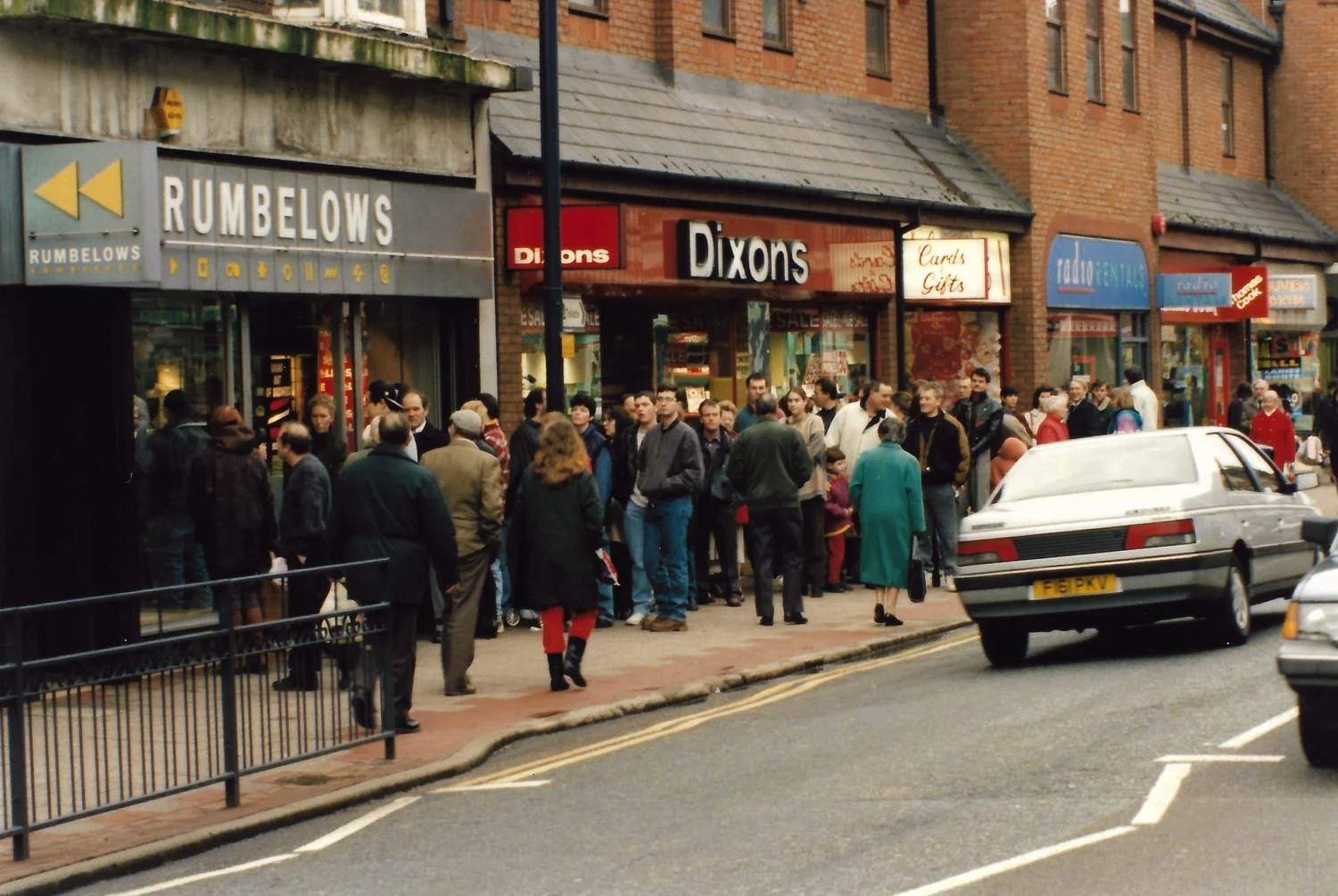 Tonbridge Memories - Dixons — Walk Tonbridge