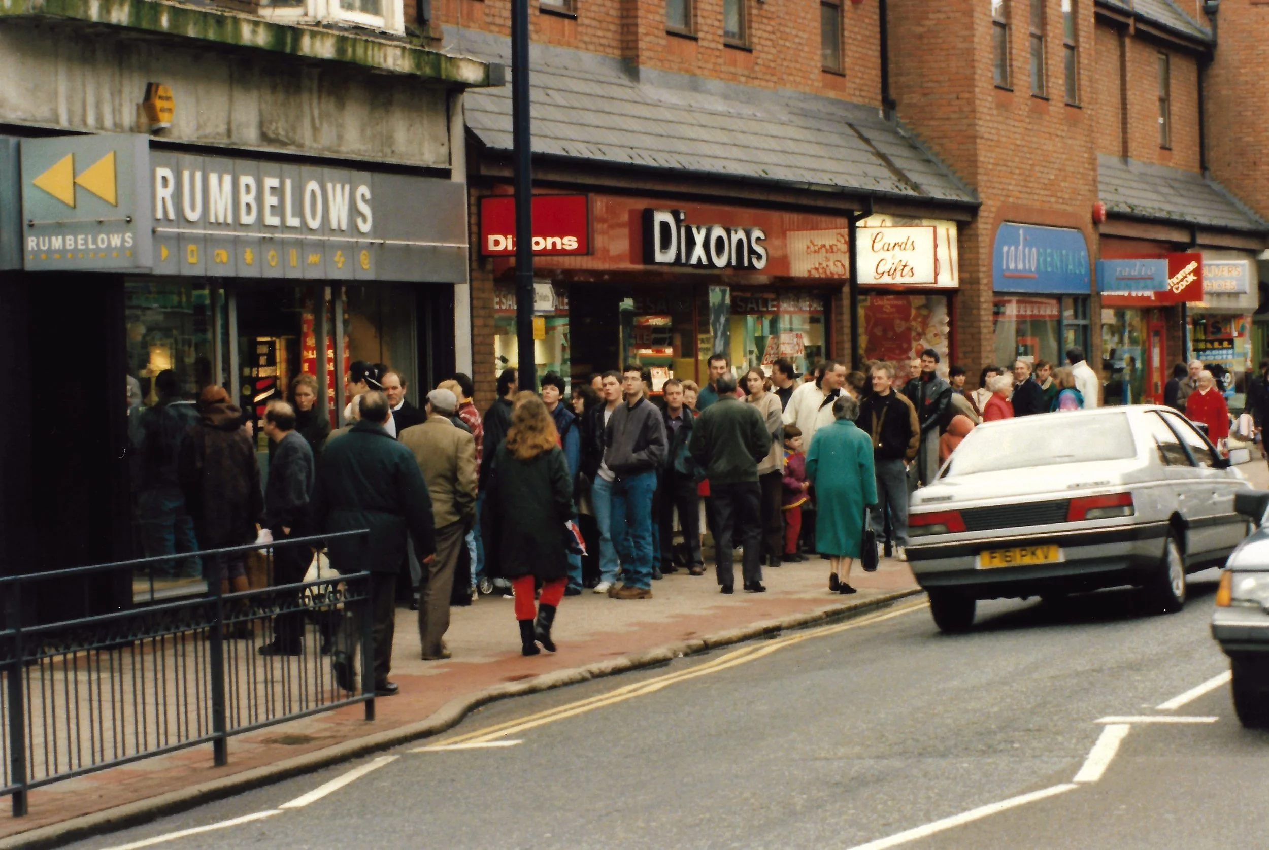 Tonbridge Memories - Dixons — Walk Tonbridge