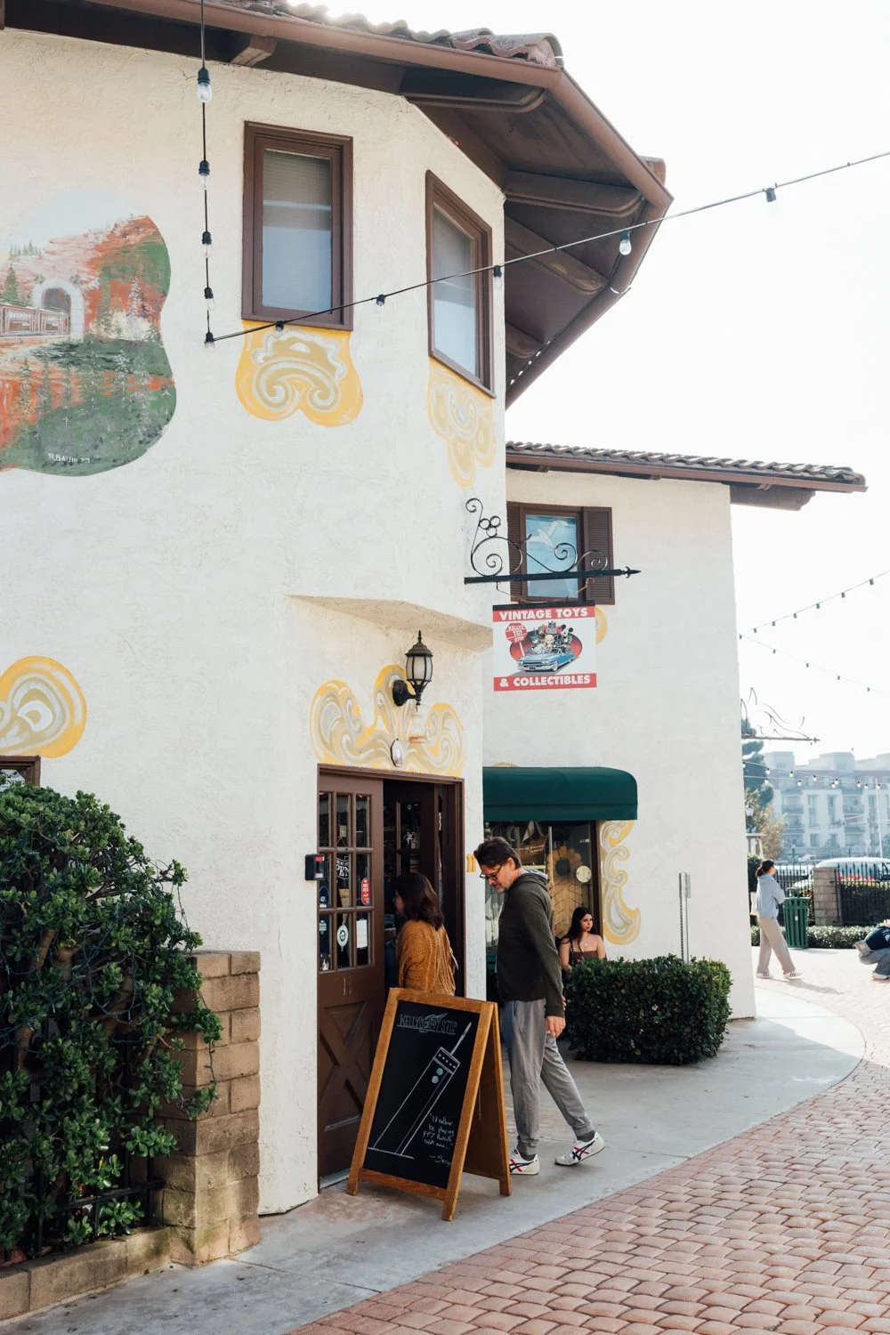 Collecting Together: Randy & Kelly on Love, Memory, and Holiday ...