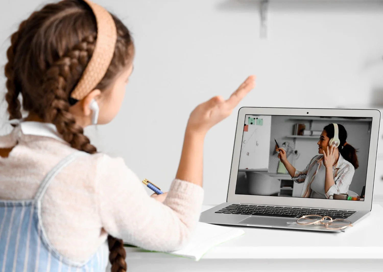 Inspiring Oxbridge-educated 7 Plus Tutors | 7 Plus Tuition for Top UK School Entry — U2 Tuition