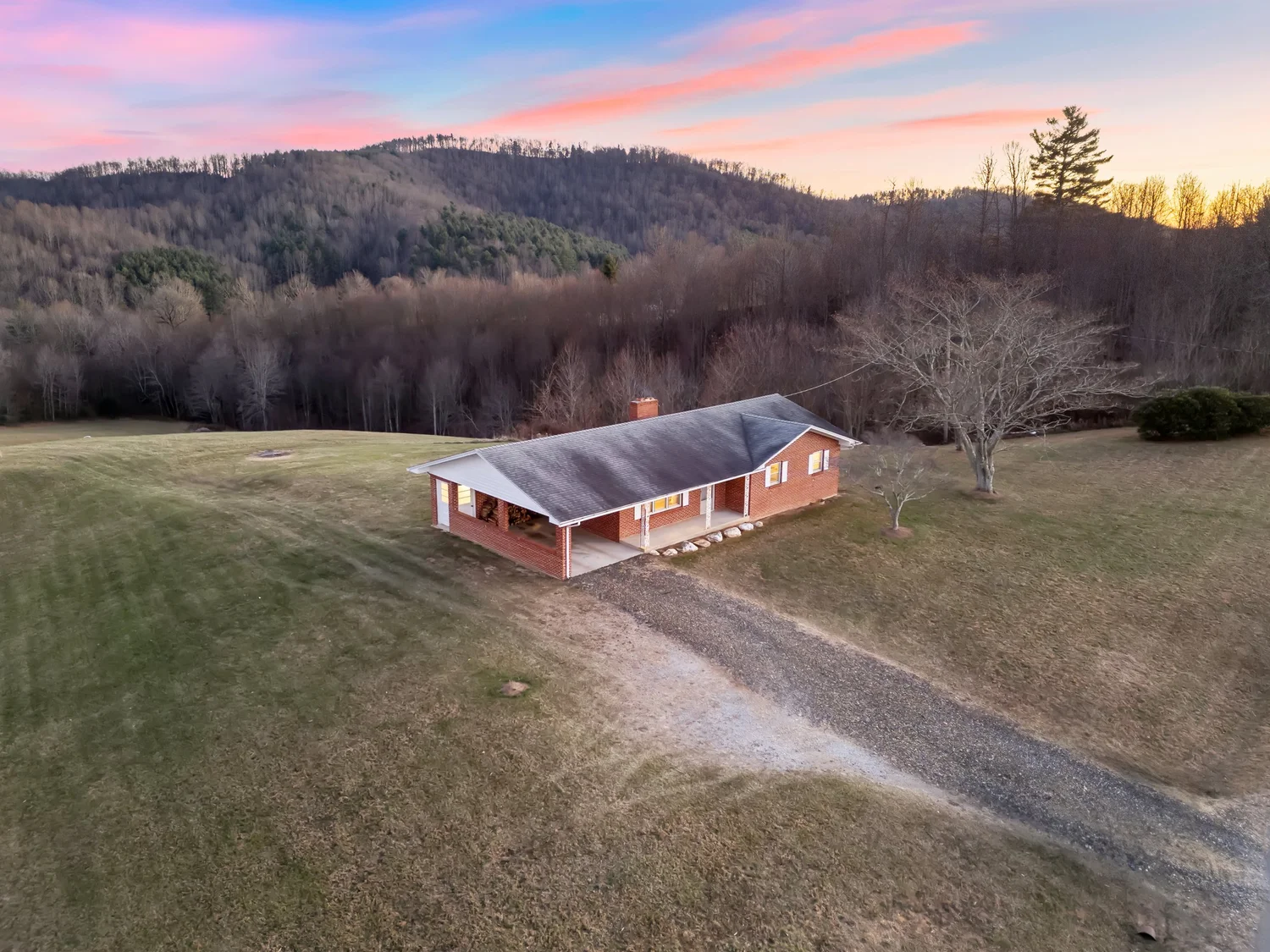 3957 Indian Valley Rd. — NEW RIVER VALLEY LAND SALES