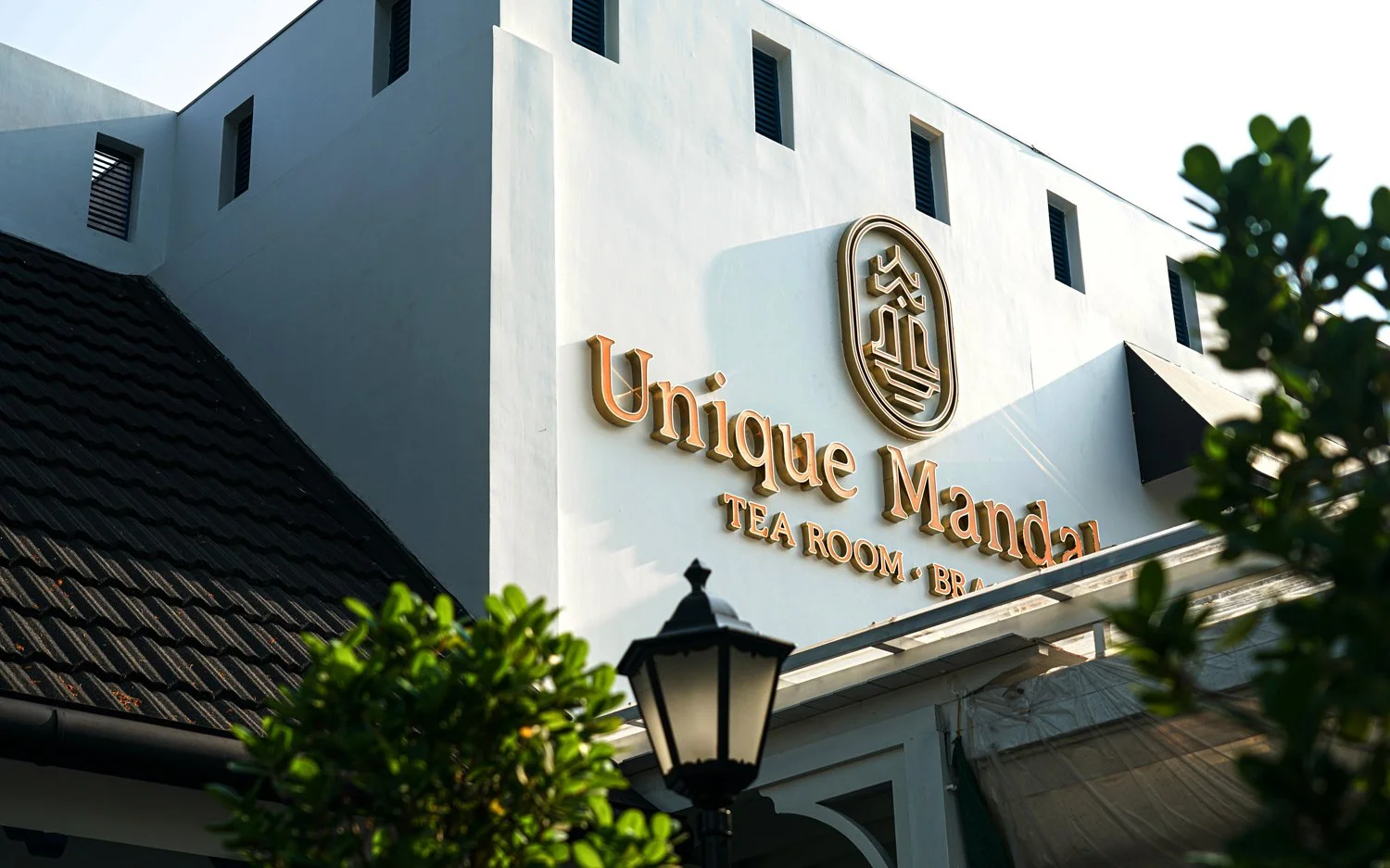 Unique Mandalay Brasserie — Poke. | Creative Studio