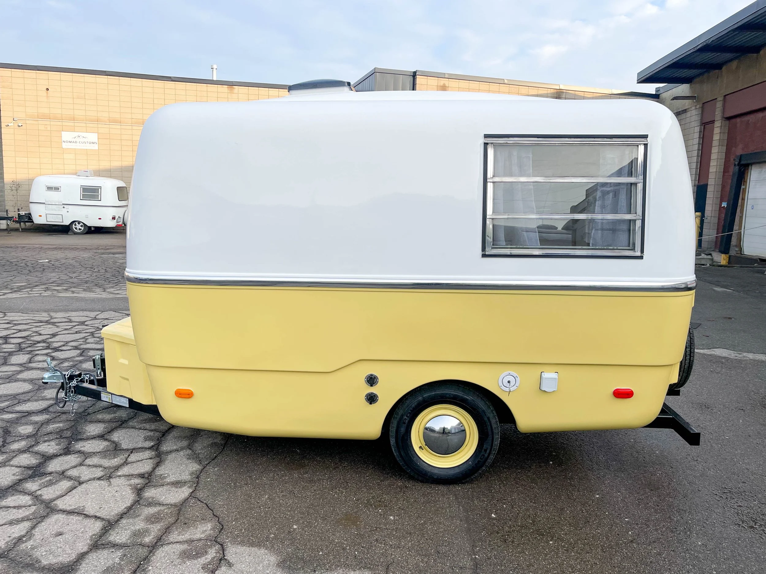 Lisa and Jon’s Trillium — Nomad Custom Trailers