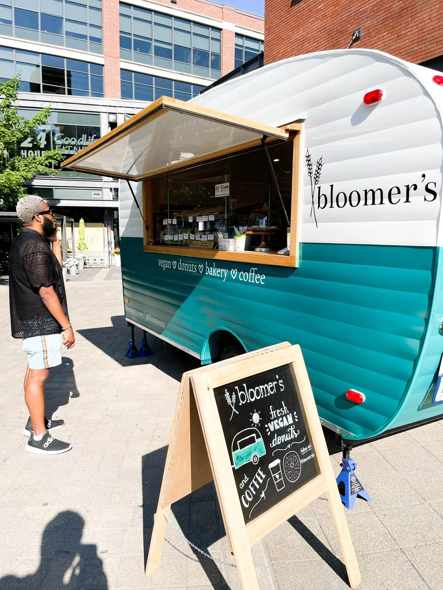 Bloomer’s Donut Trailer - Nomad 14 — Nomad Custom Trailers