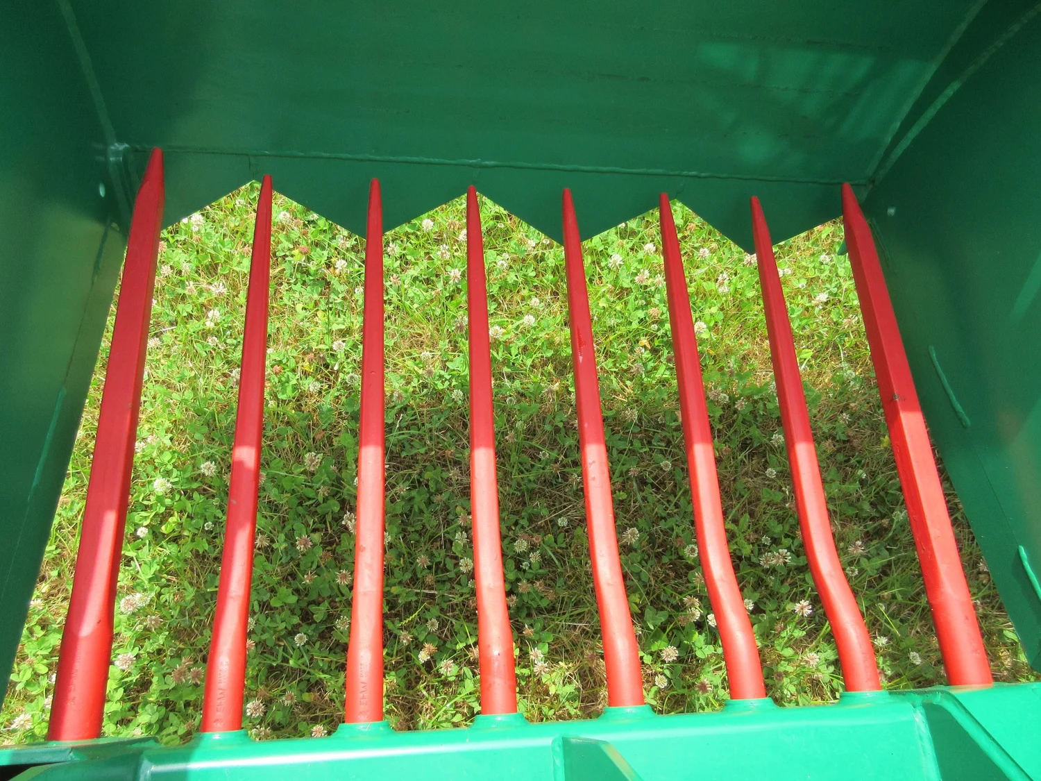 Is a silage shear grab worth the money? — The Silage Consultant
