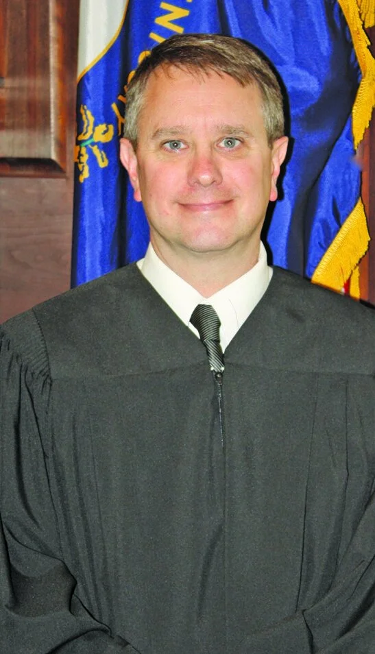 Holbrook, Runyon seek open circuit judge’s seat — The Big Sandy News
