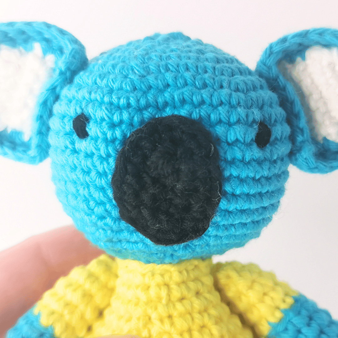 How to embroider amigurumi eyes (the easy way!) - Cilla Crochets