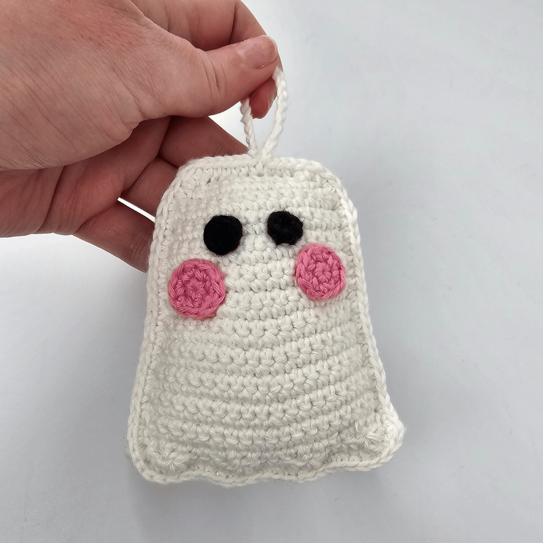 Free Easy Crochet Ghost Pattern - Gwin the Ghost Decoration — Cilla ...