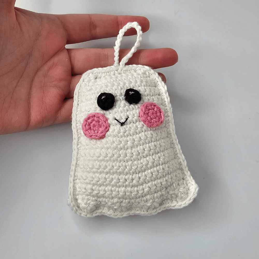 Free Easy Crochet Ghost Pattern - Gwin the Ghost Decoration — Cilla ...