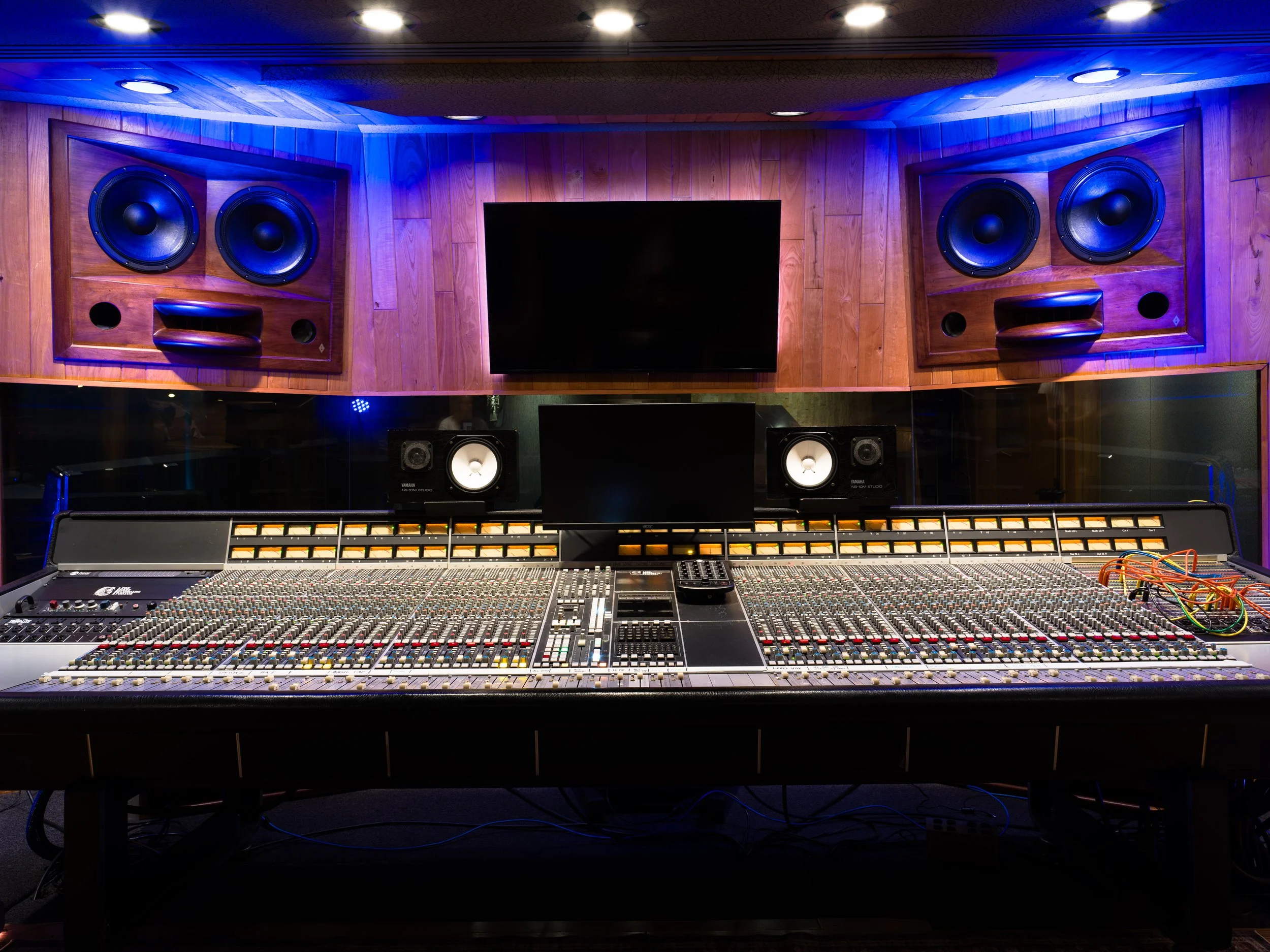 Studios — Lion Share Recording Studios