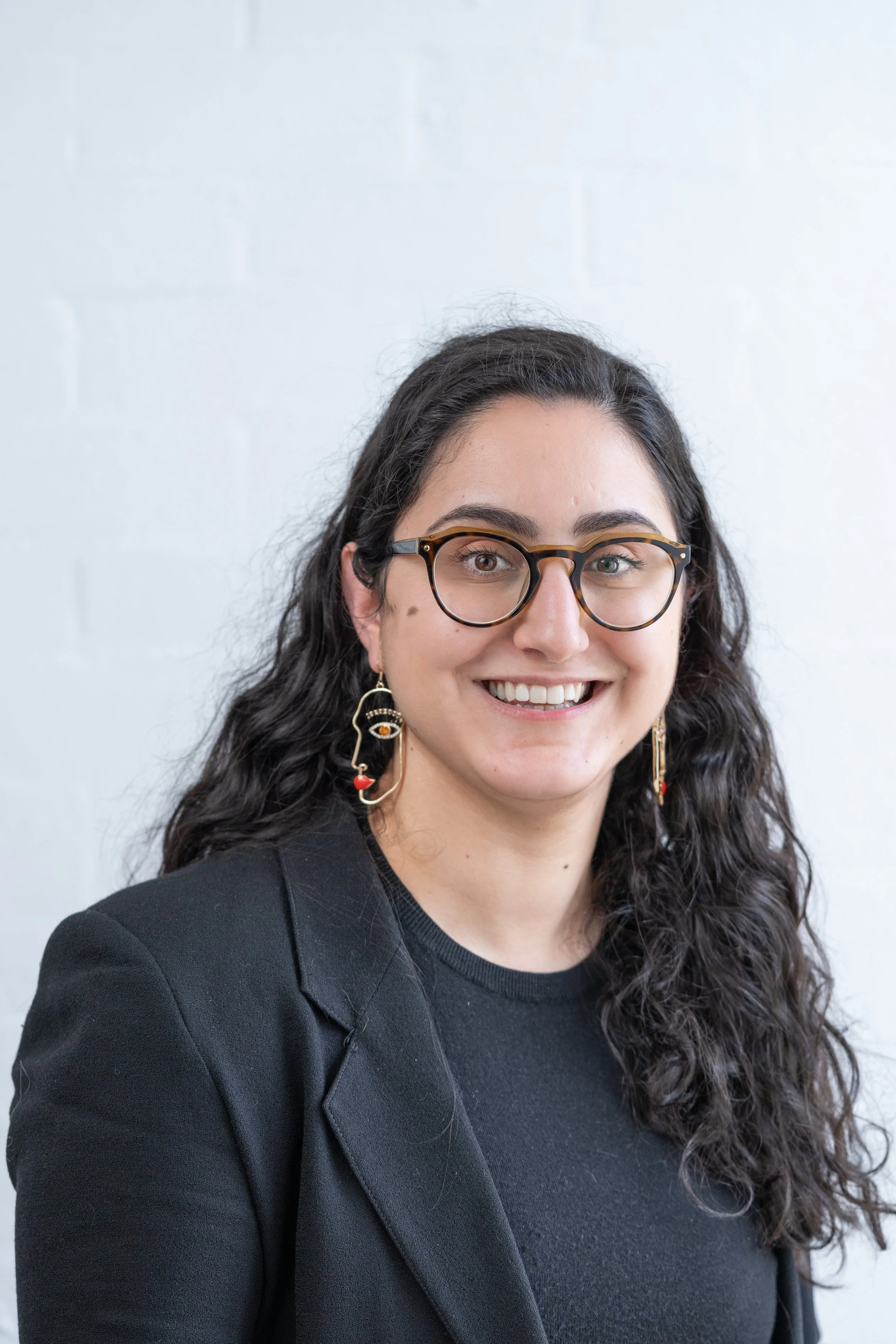 About 1 — Dr Sarah Gauci