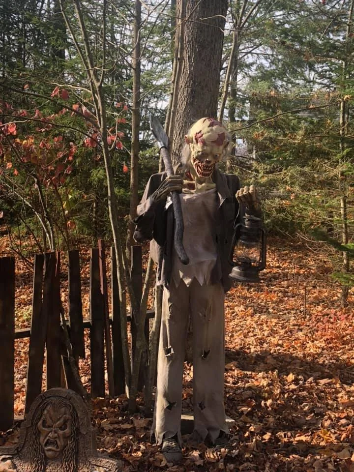 A month-long labor of Halloween love — Waterbury Roundabout