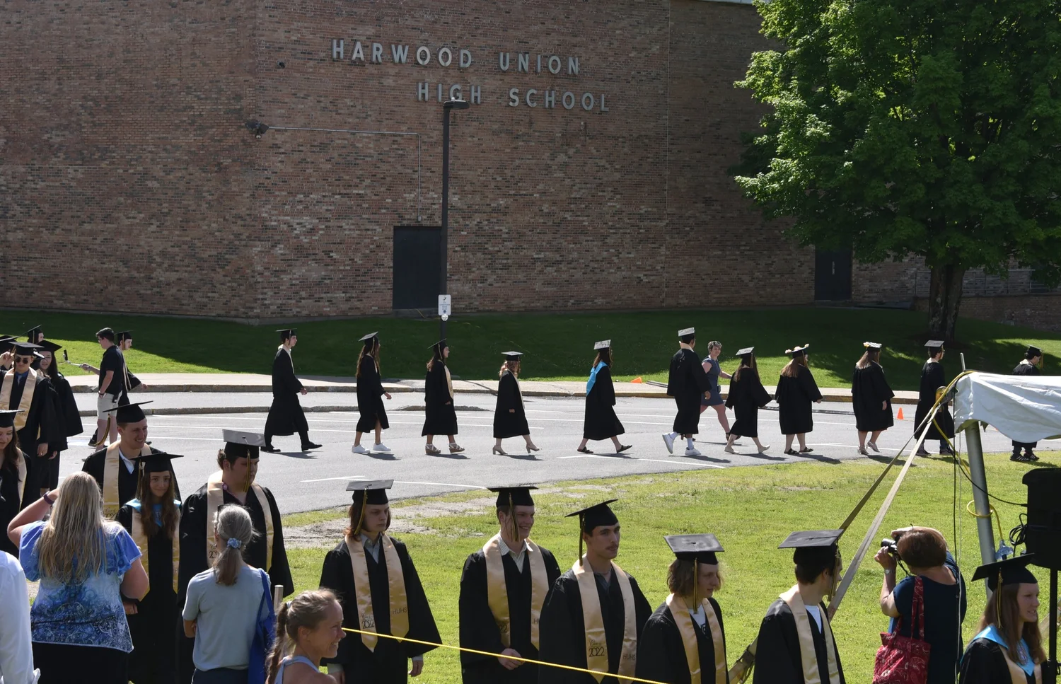 Harwood gives seniors a Highlander farewell — Waterbury Roundabout