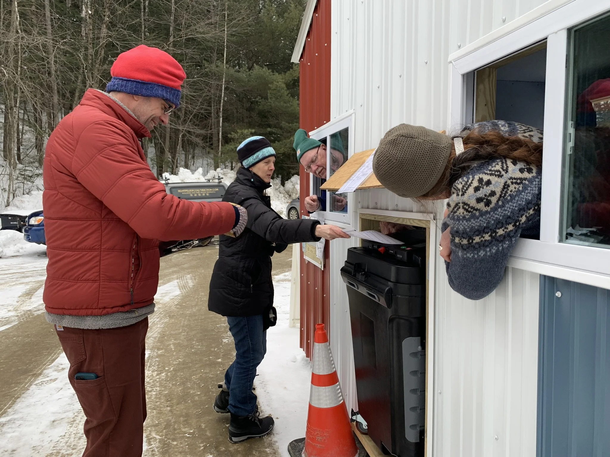 Duxbury: Drive-up, drop-off voting sticks — Waterbury Roundabout