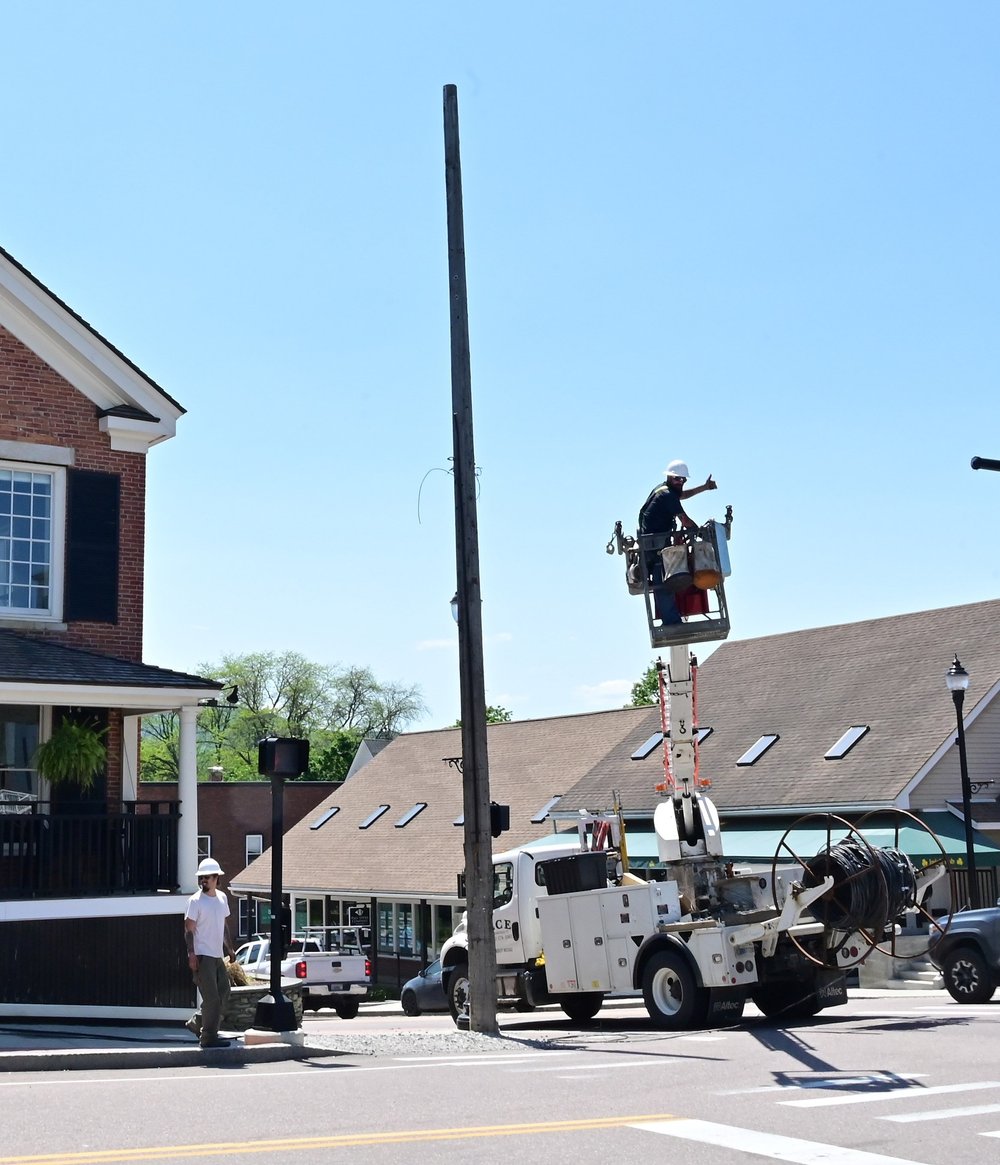 Main Street wire comes down, bringing upgrades closer to completion ...