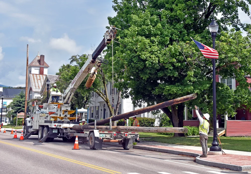 Main Street poles finally come down; sidewalk patches await — Waterbury ...