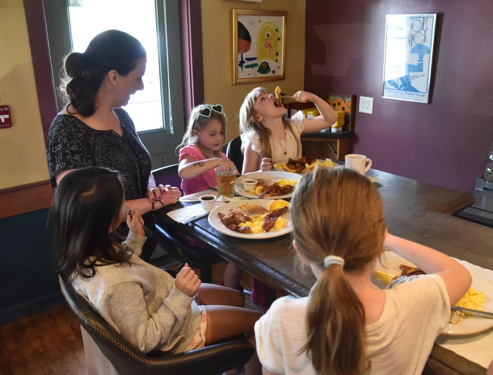 Maxi’s serves up the First Grade Special — Waterbury Roundabout
