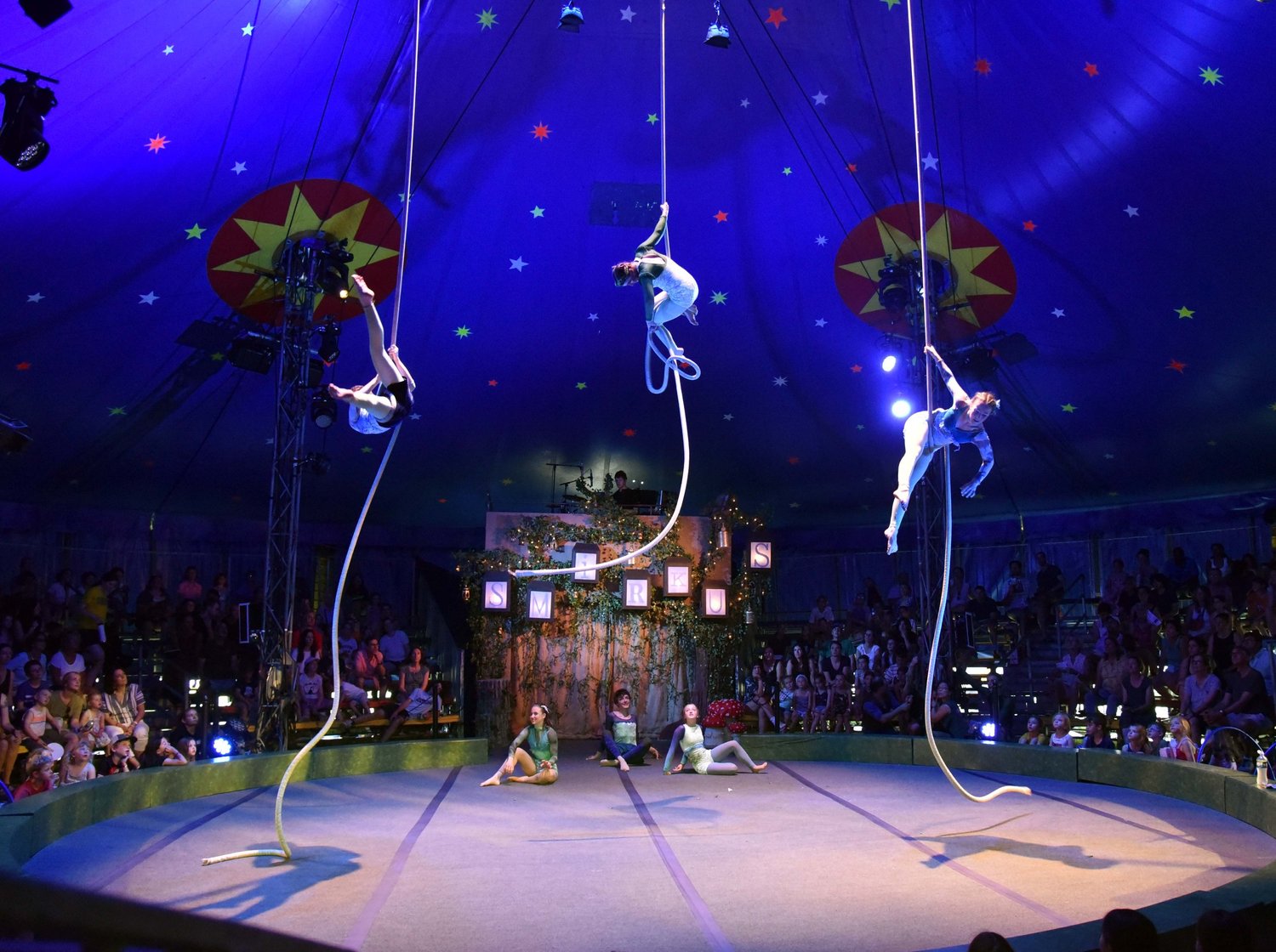 Circus Smirkus works its Big Top magic at Farr’s Field — Waterbury ...