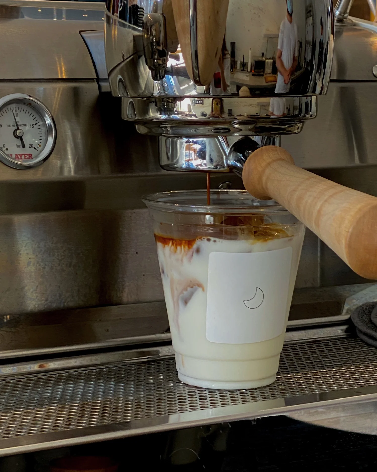 COFFEE LUNAR - Specialty Drinks and Desserts