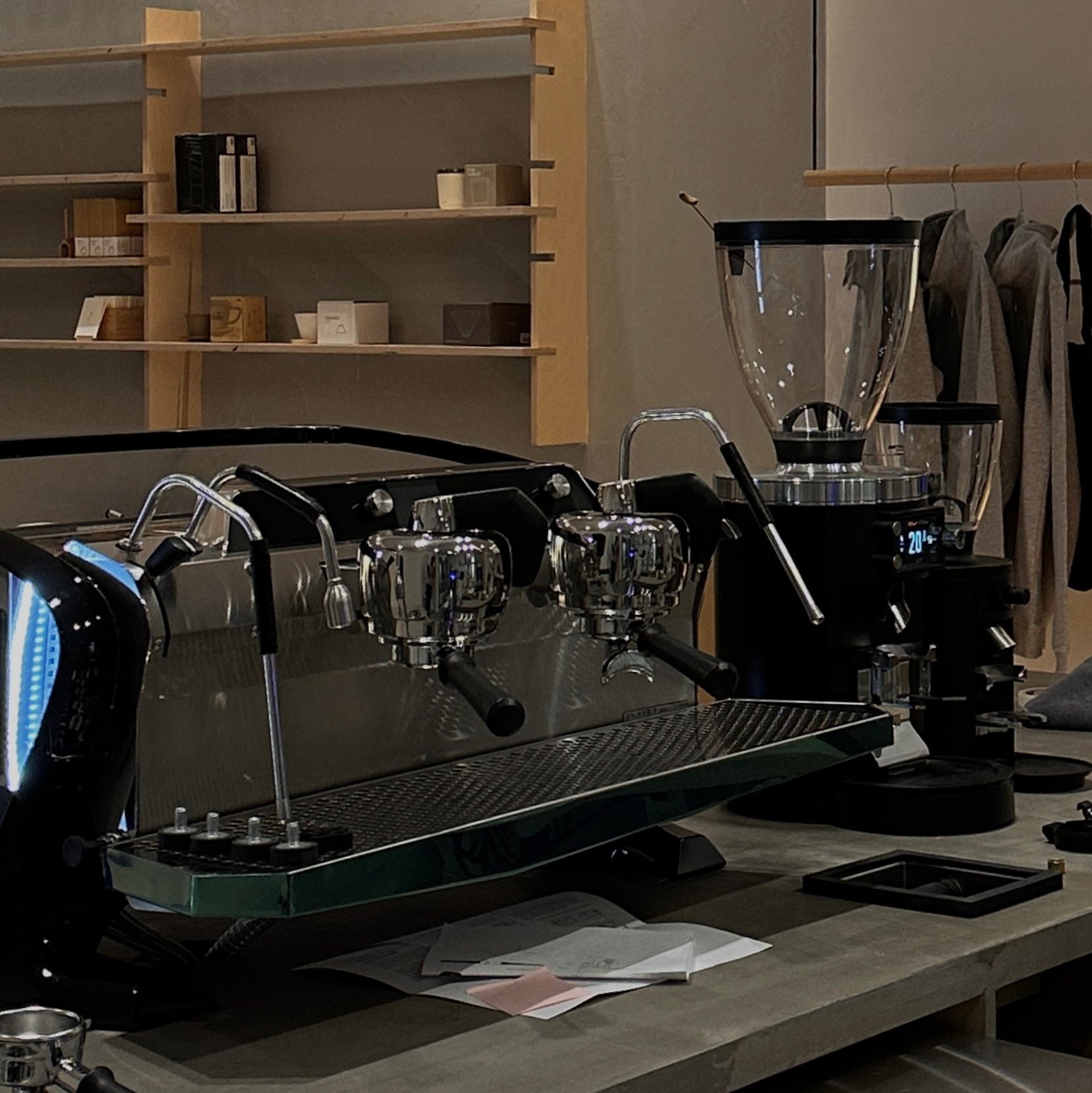 COFFEE LUNAR - Specialty Drinks and Desserts