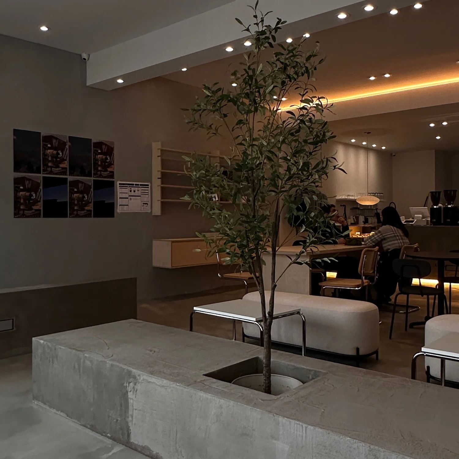 COFFEE LUNAR - Specialty Drinks and Desserts