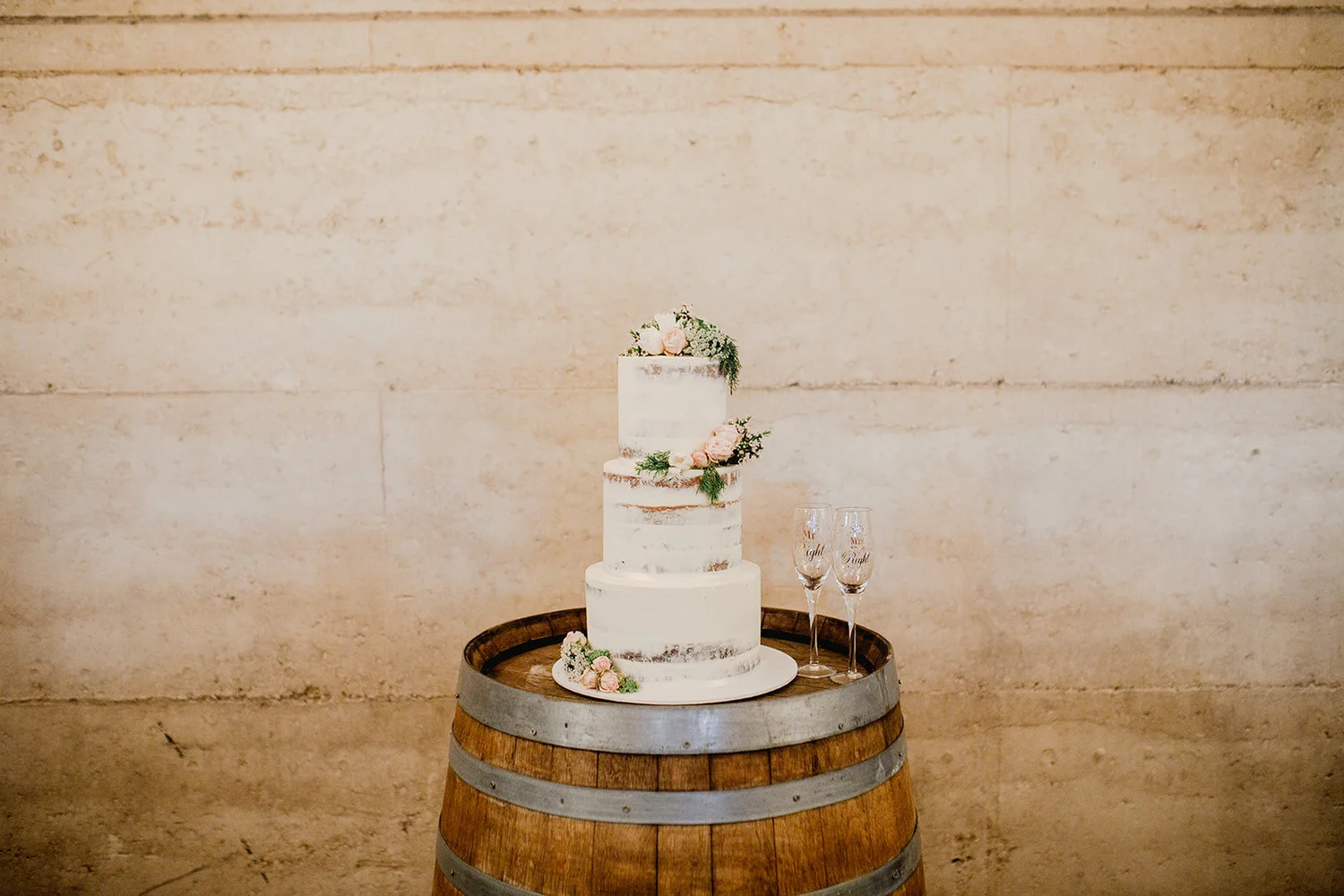 Wedding and Event Cake Specialist | Dragonfly Cakes