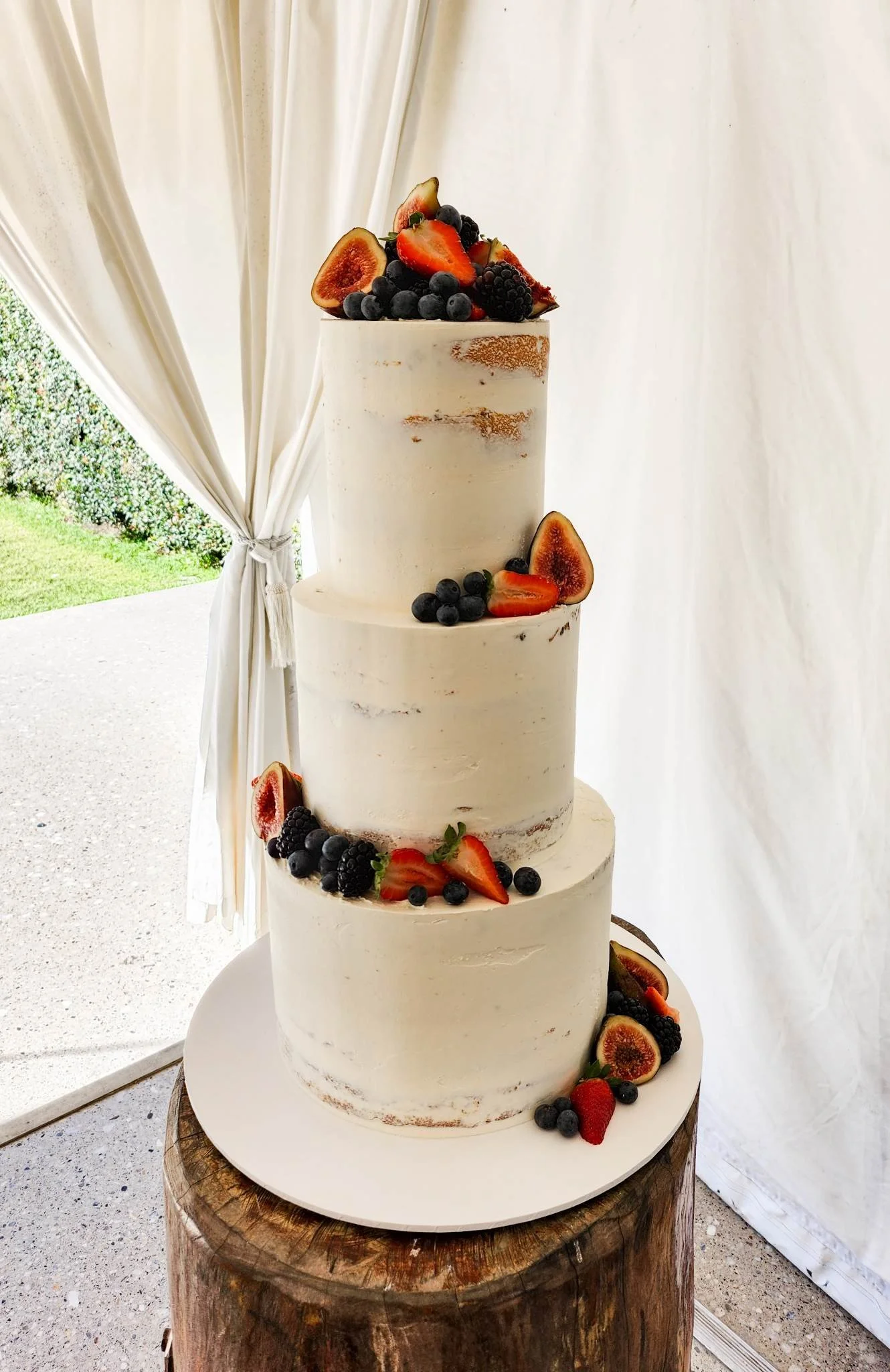 Wedding Cakes — Wedding and Event Cake Specialist | Dragonfly Cakes