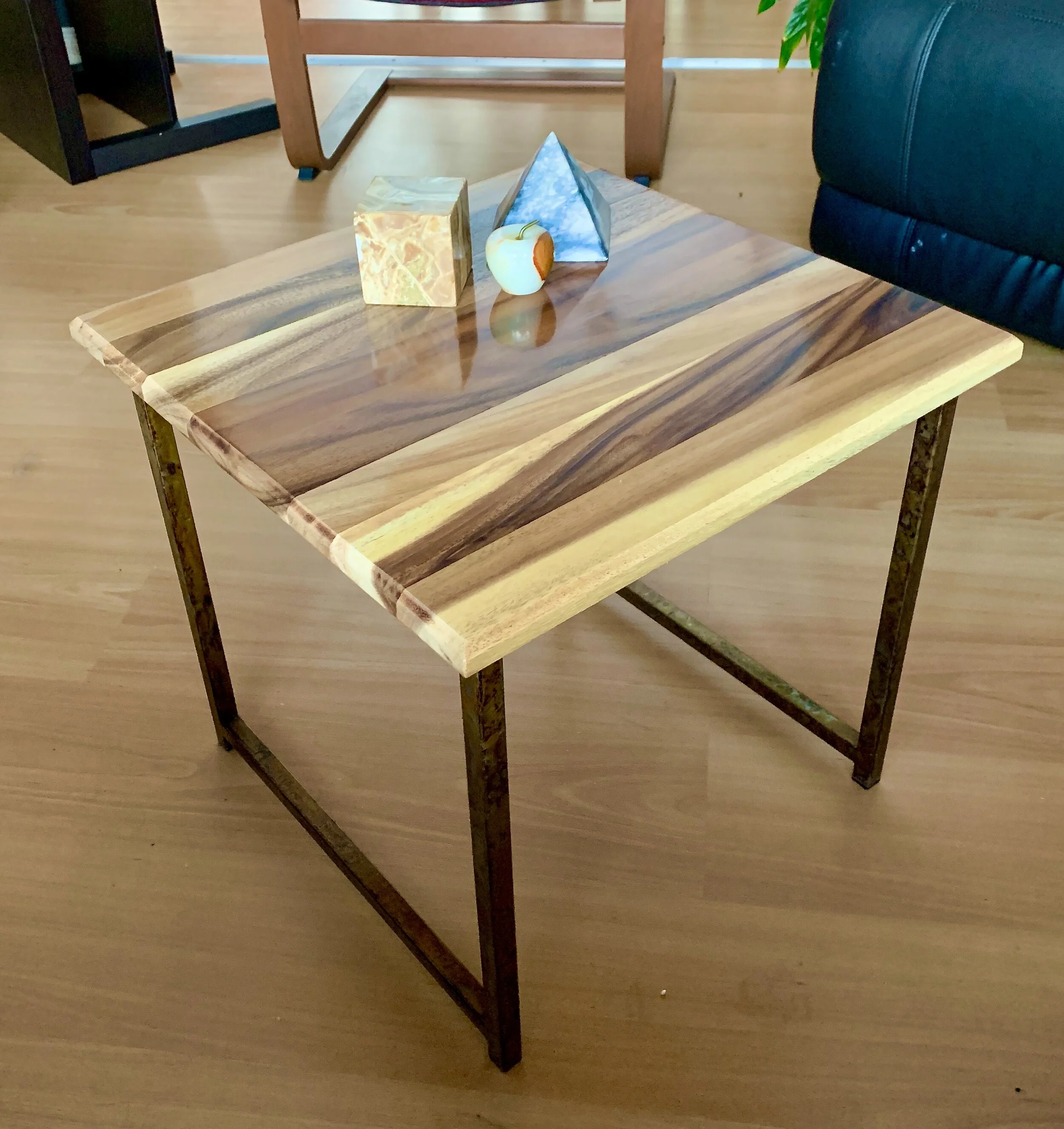 Les tables — ALAIN BOURQUE