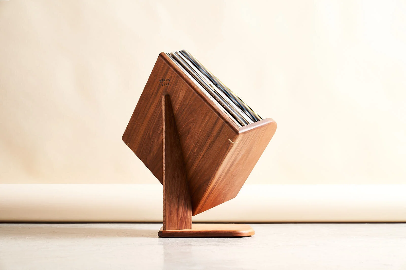THE PATRICK BLACKWOOD VINYL STAND | Heros and Rive Workshop