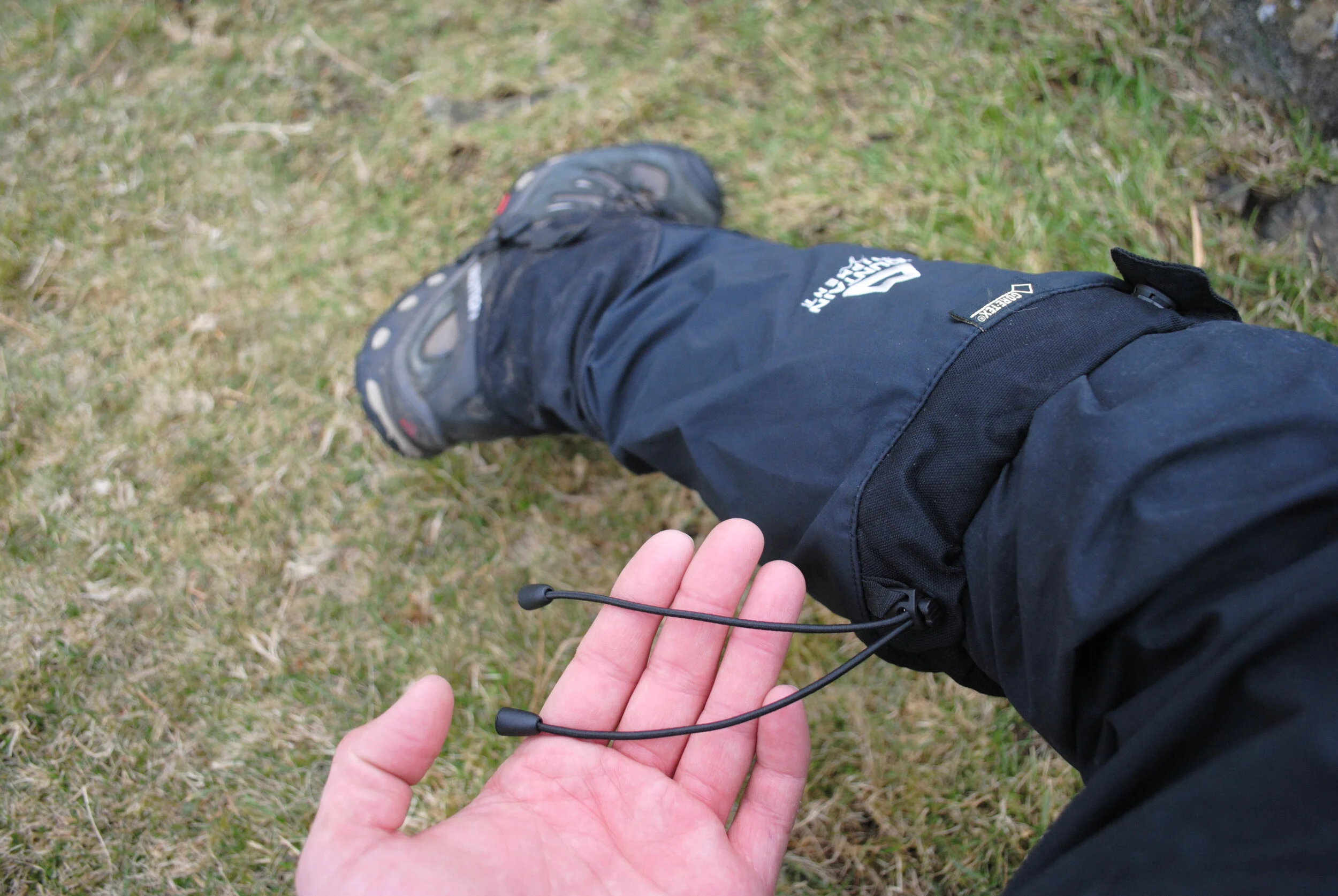 How to Wear Gaiters…
